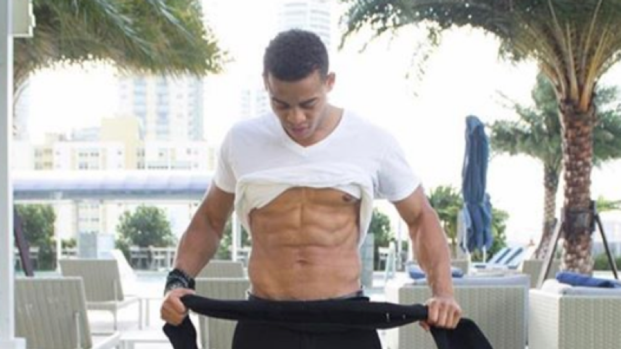 Robert Ri'chard's Shirtless Shots