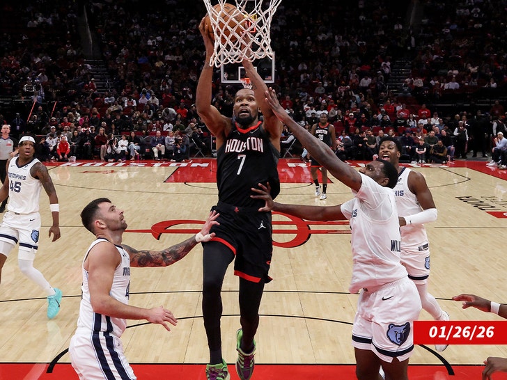 Kevin Durant Reads Tweets About Dry Skin, Announces Lotion Deal