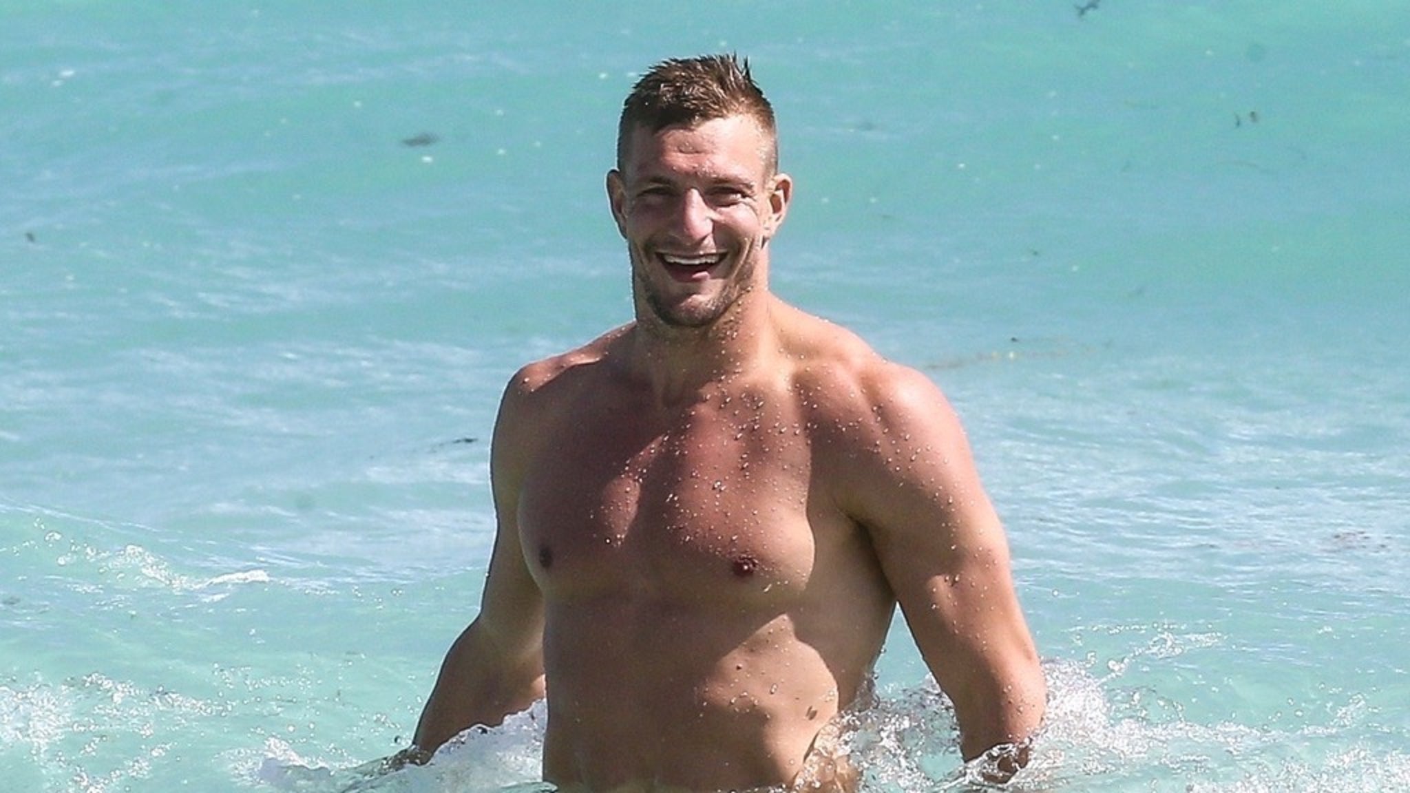 Rob Gronkowski Shows Off Ripped Body in Miami