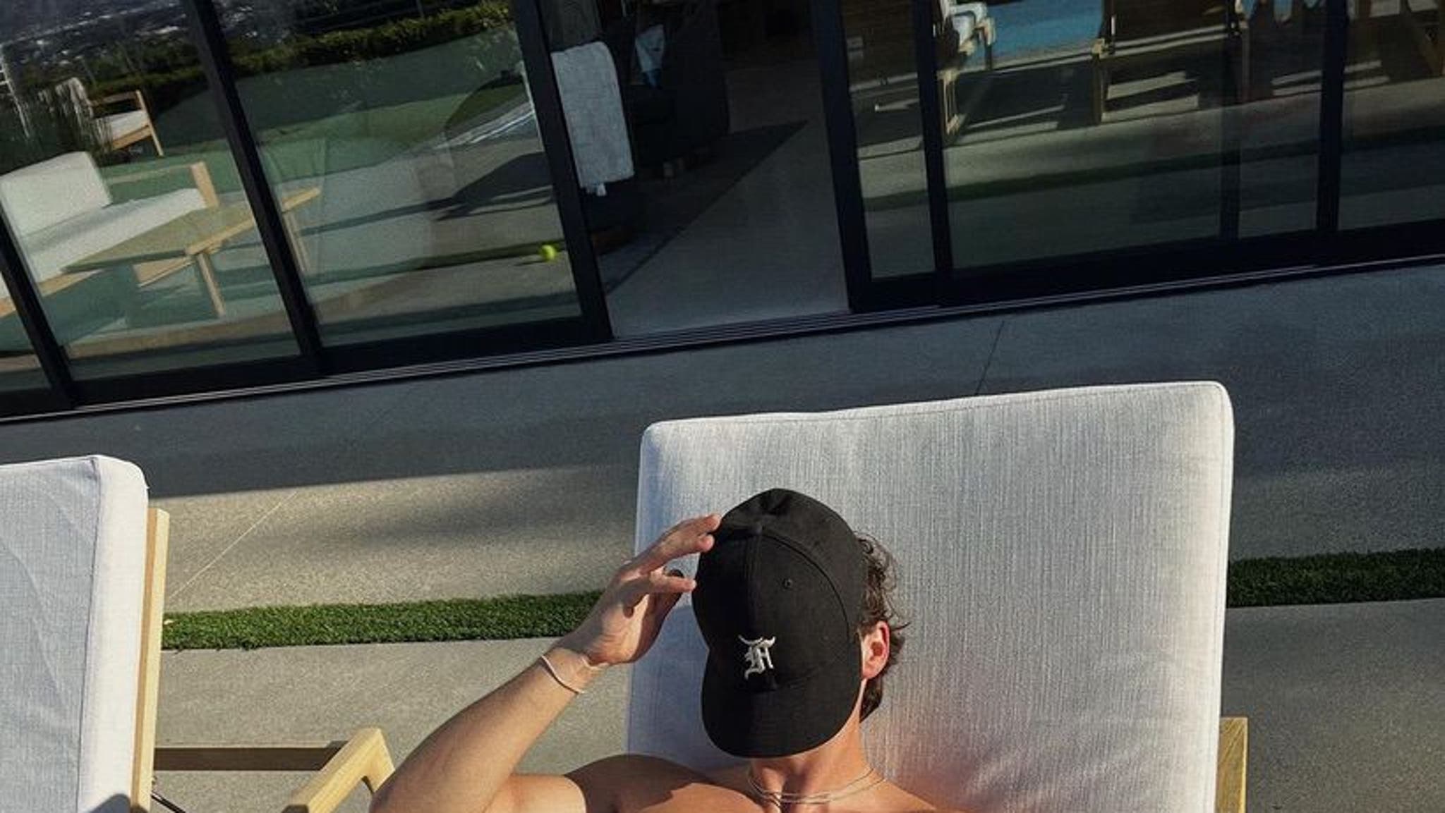 Noah Beck's Shirtless Shots By The Pool