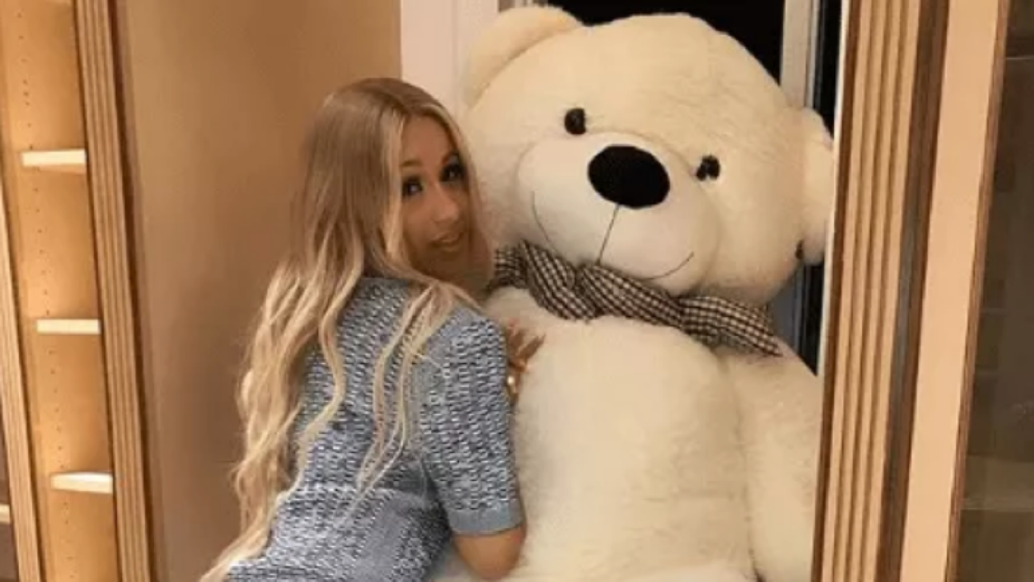 Babes With Big Teddy Bears