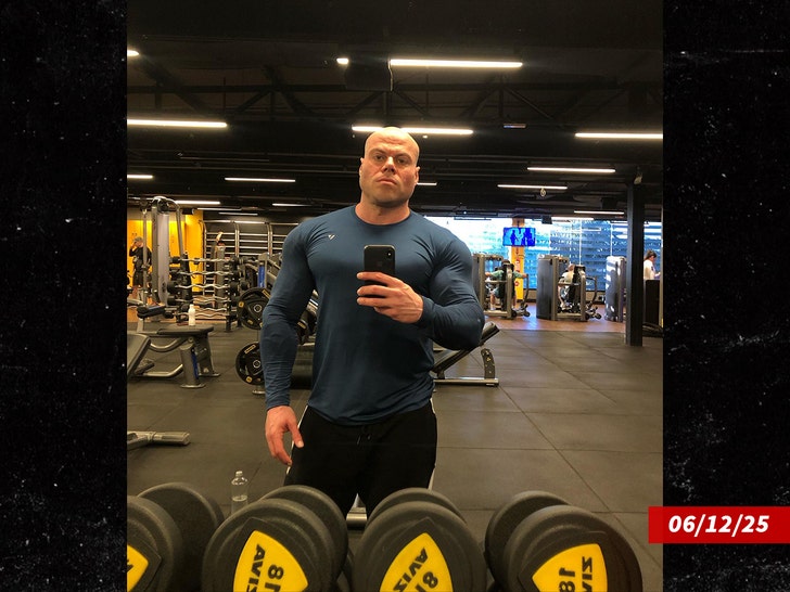 Bodybuilding Champion Dead at 41, Allegedly Stabbed to Death By Girlfriend