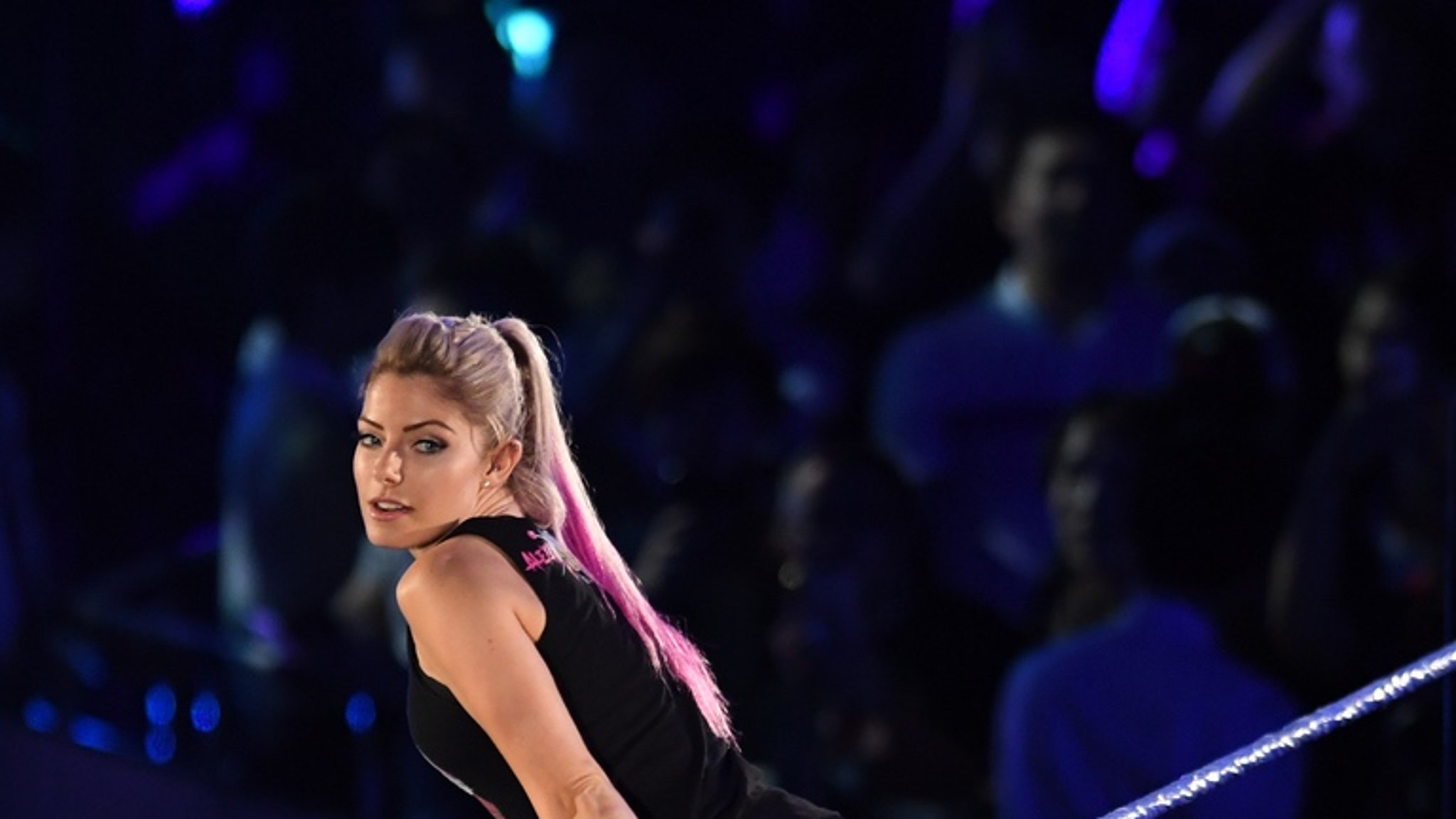 Alexa Bliss Hot Shots