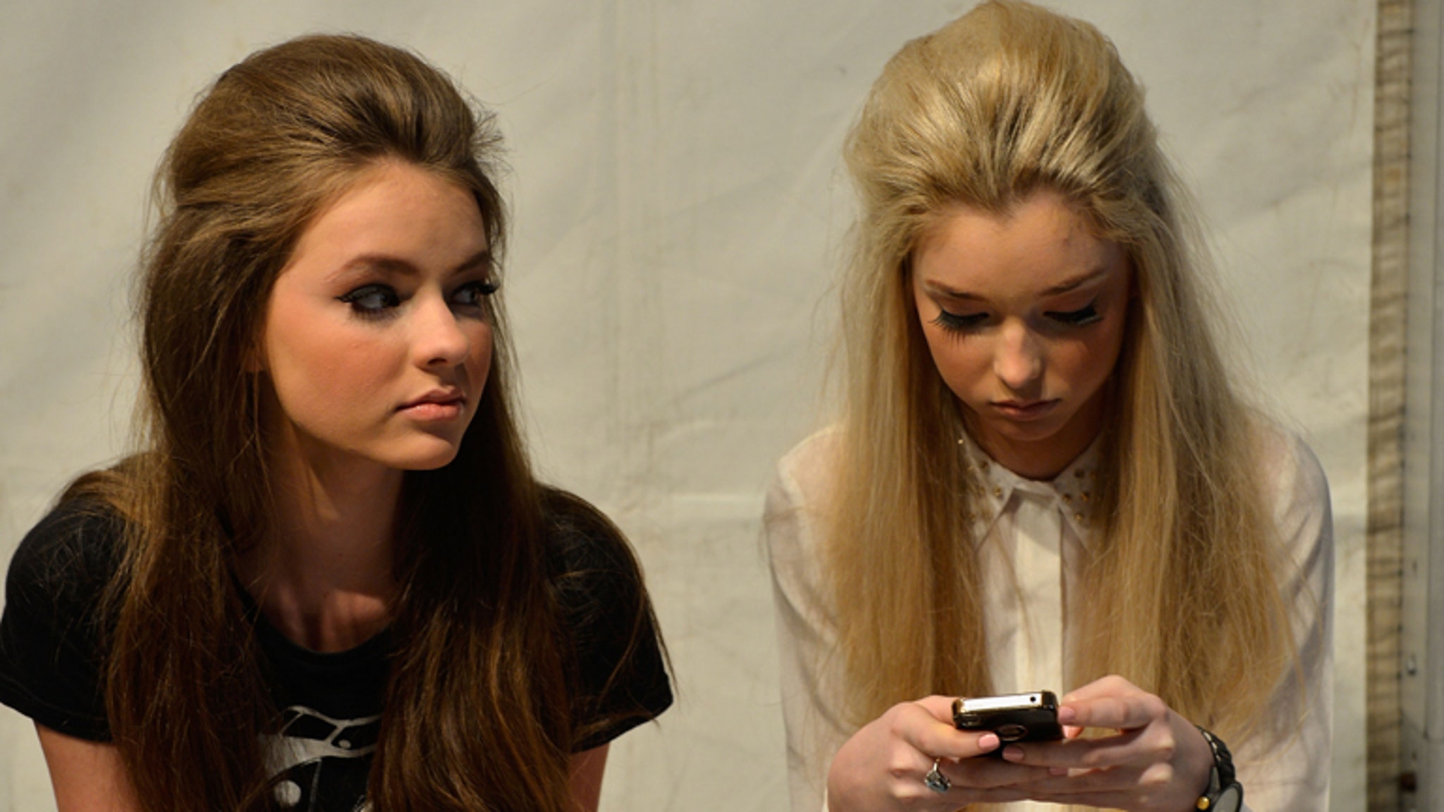 Model Mayhem -- A Sneak Peek Backstage