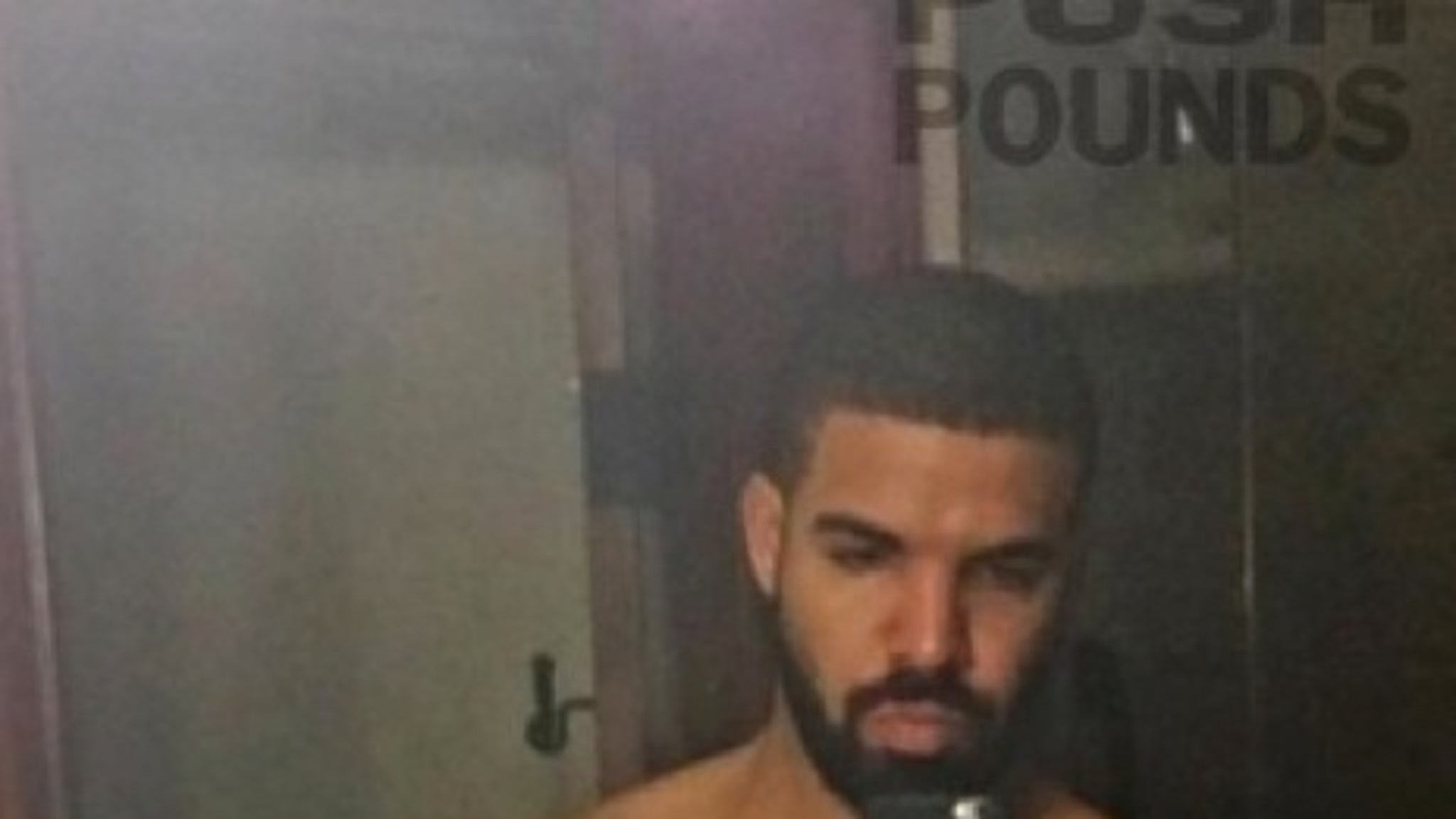 Drake's Sexy Shirtless Photos