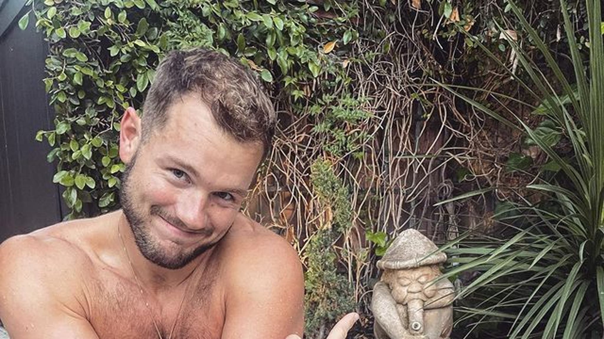 Colton Underwood's Shirtless Shots