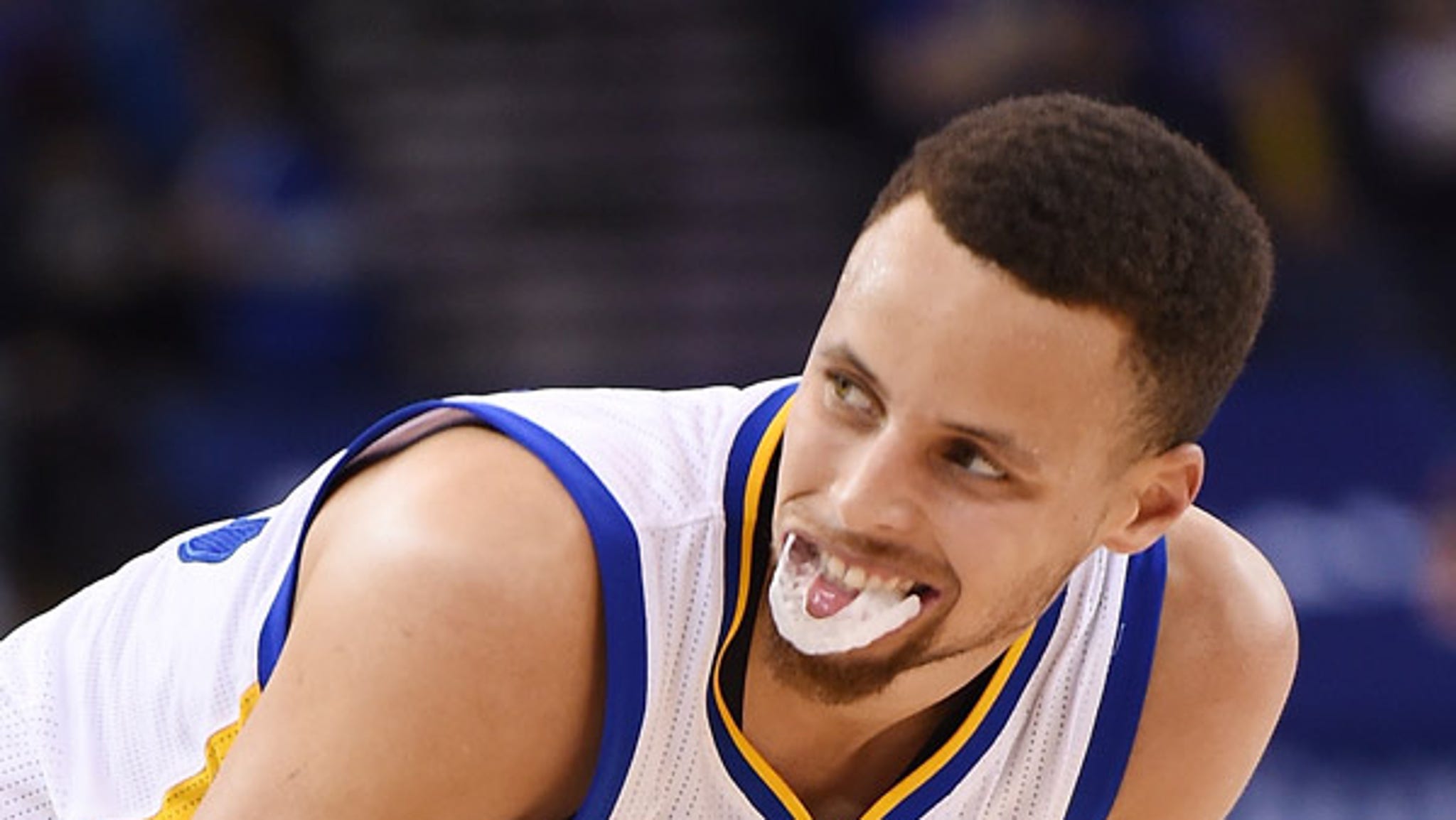Steph Curry Can't Figure Out How To Use A Mouth Guard
