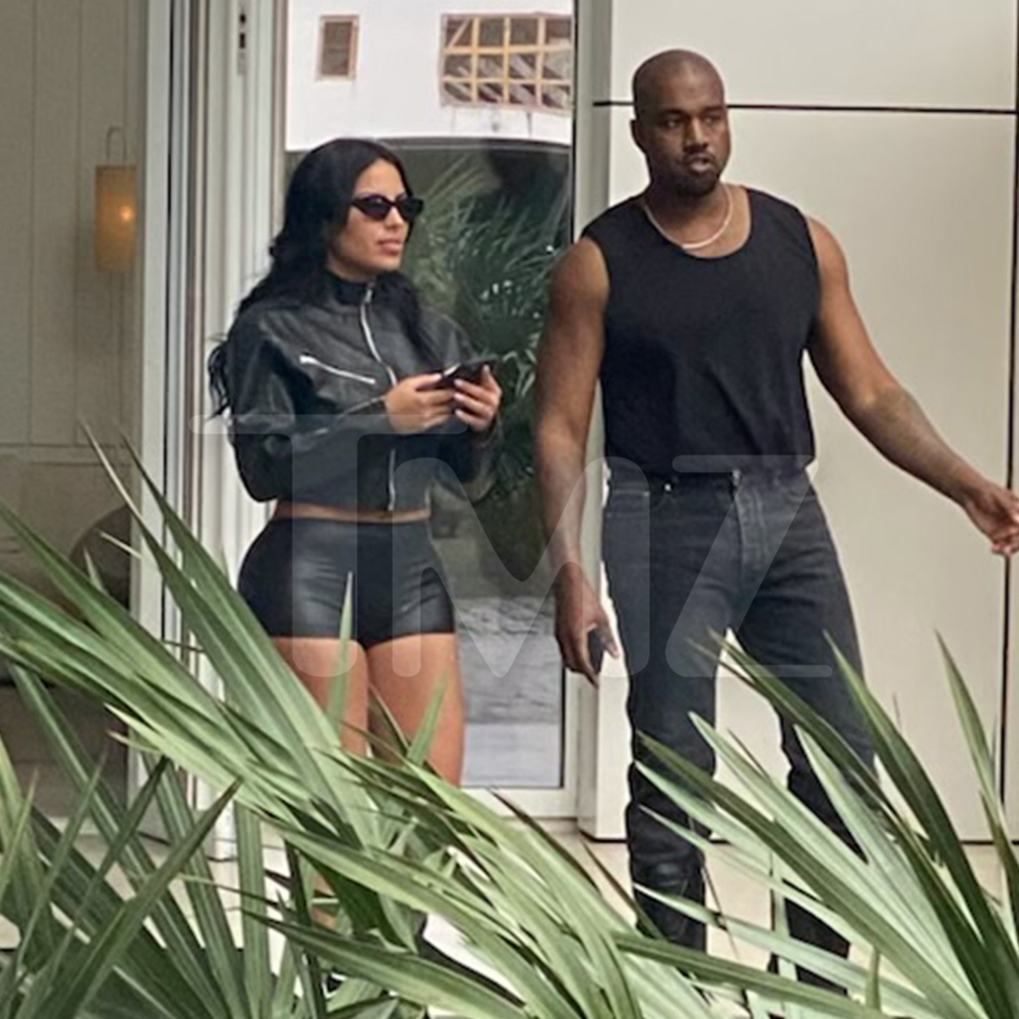 Kanye West Body 2022