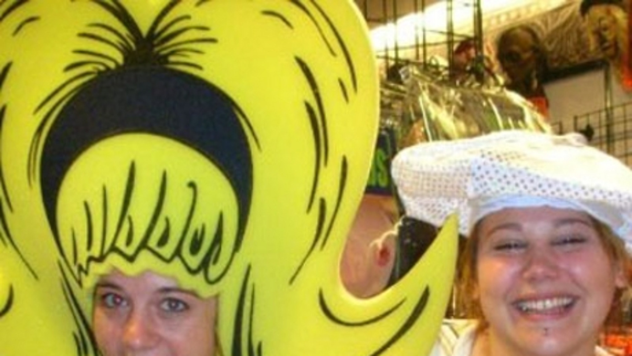 TMZ's Wacky Family Photos Contest