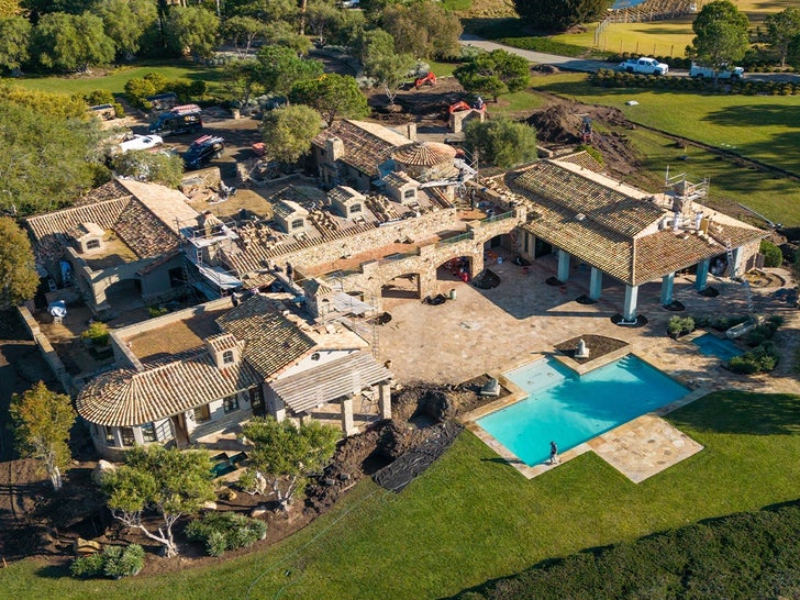 Ellens Mansion Inside Ellen DeGeneres' House Currently For Sale In