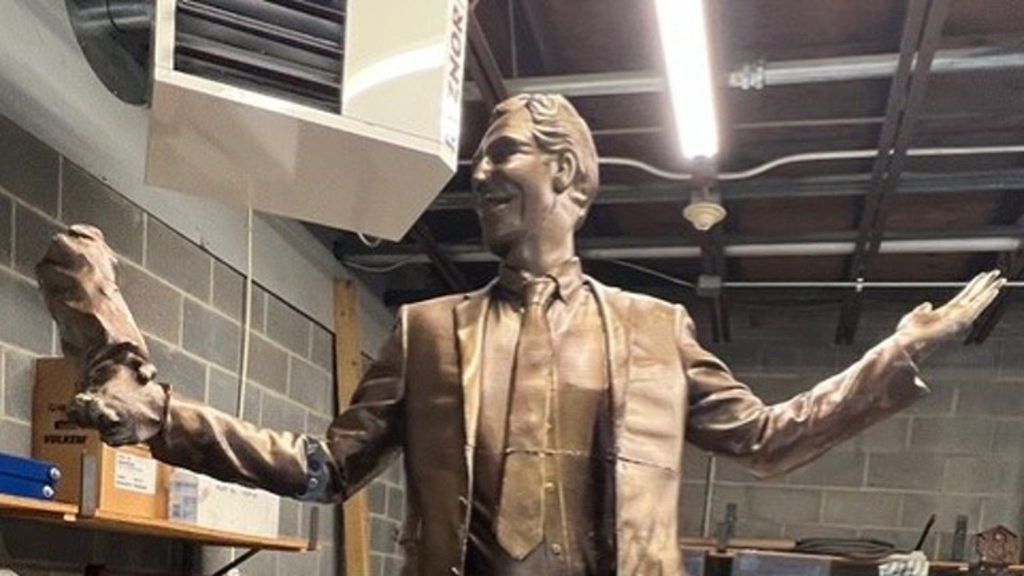 Donald Trump & Jeffrey Epstein's Friendship Statue in Pieces
