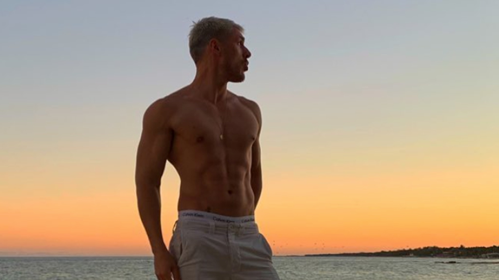 Chris Appleton's Shirtless Shots