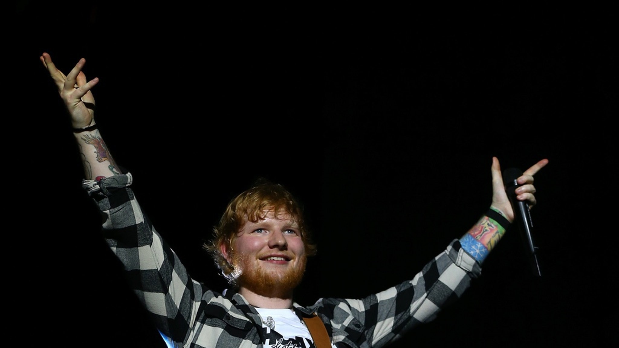 Ed Sheeran Performance Pics