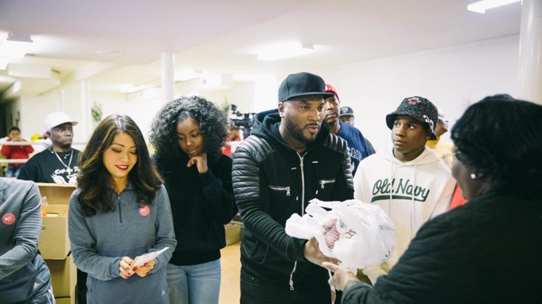 Rappers Passing Out Turkeys