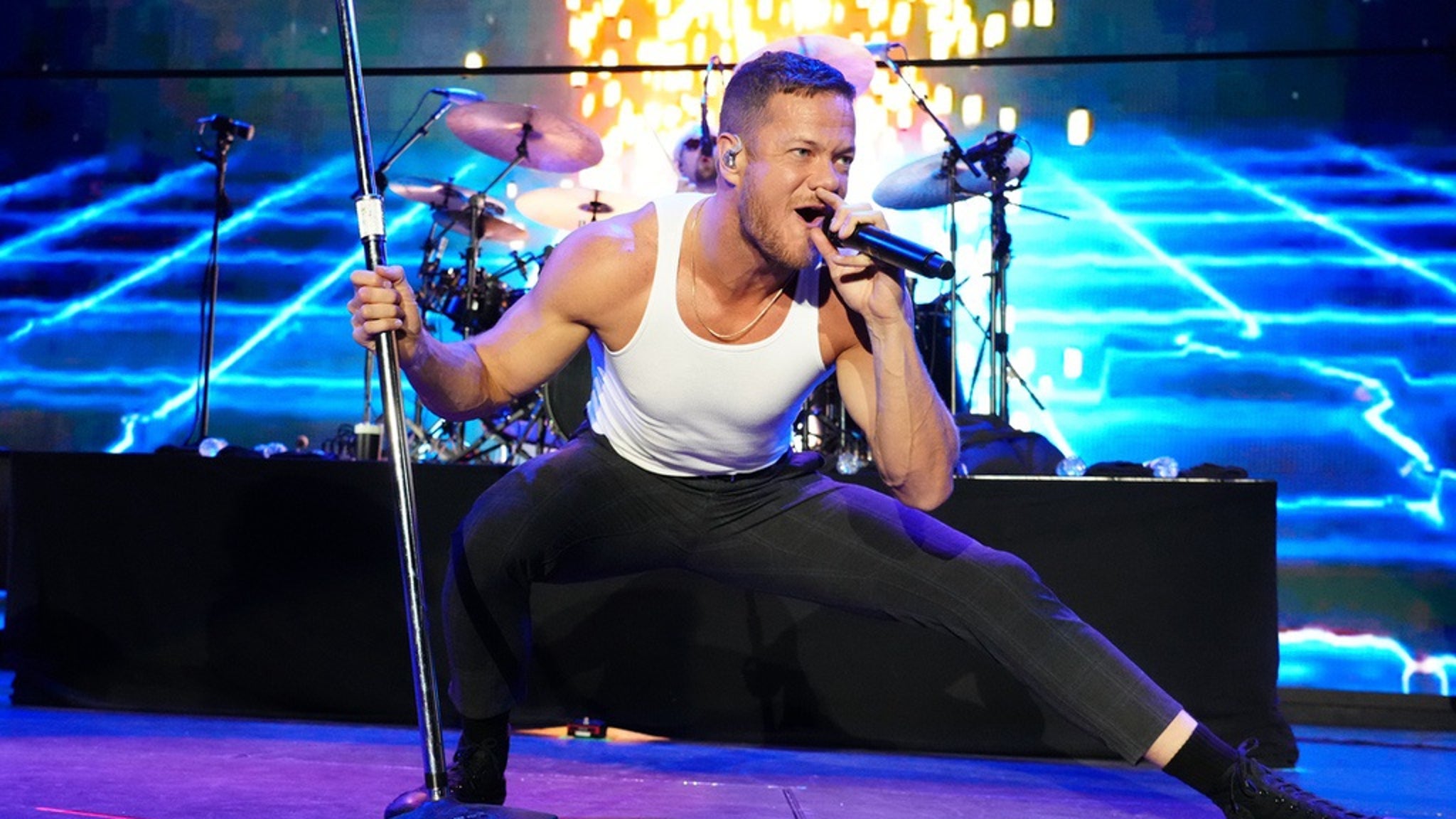 Imagine Dragons Singer Daniel Reynolds Performance Pics