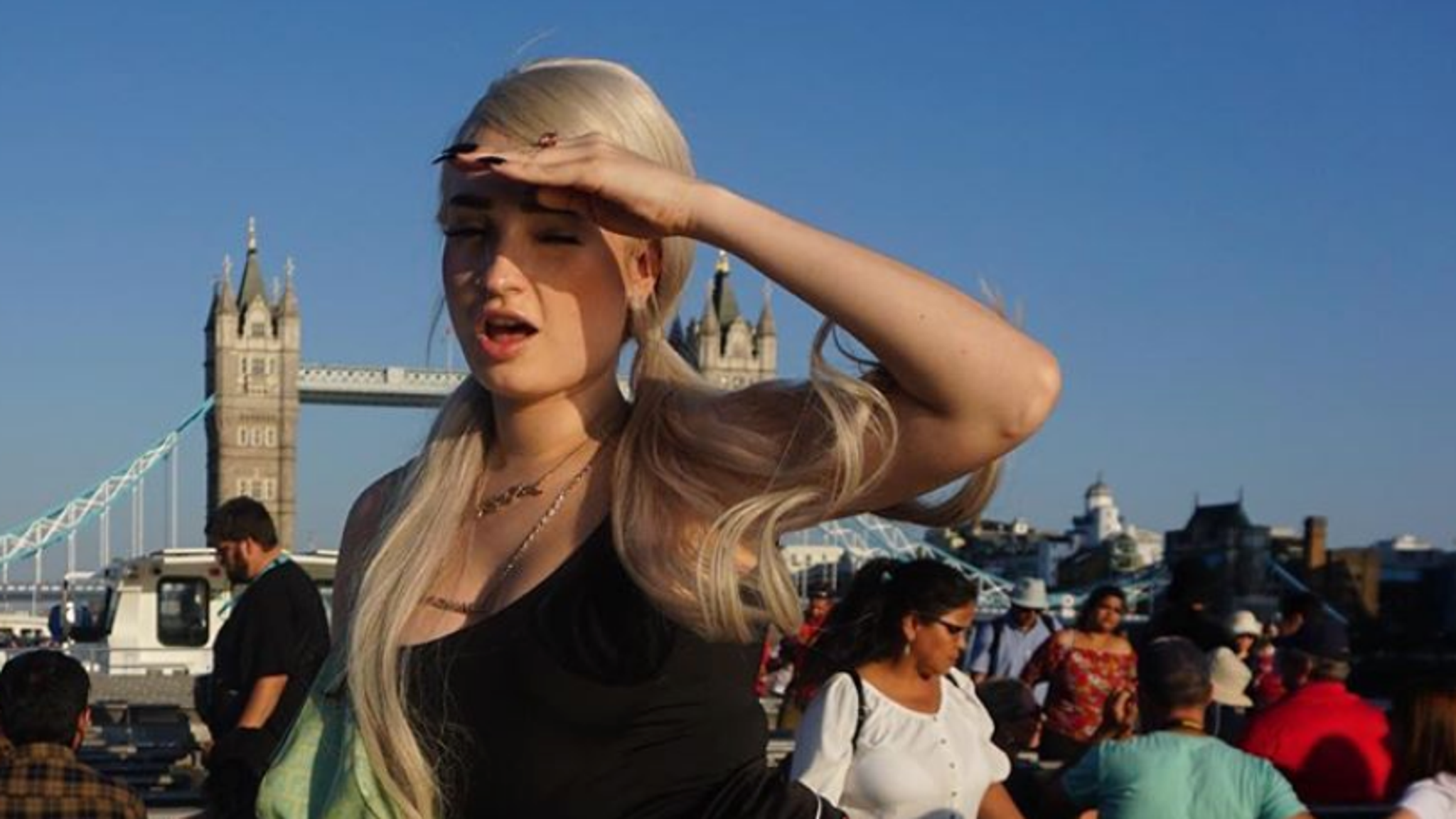 Kim Petras Hot Shots