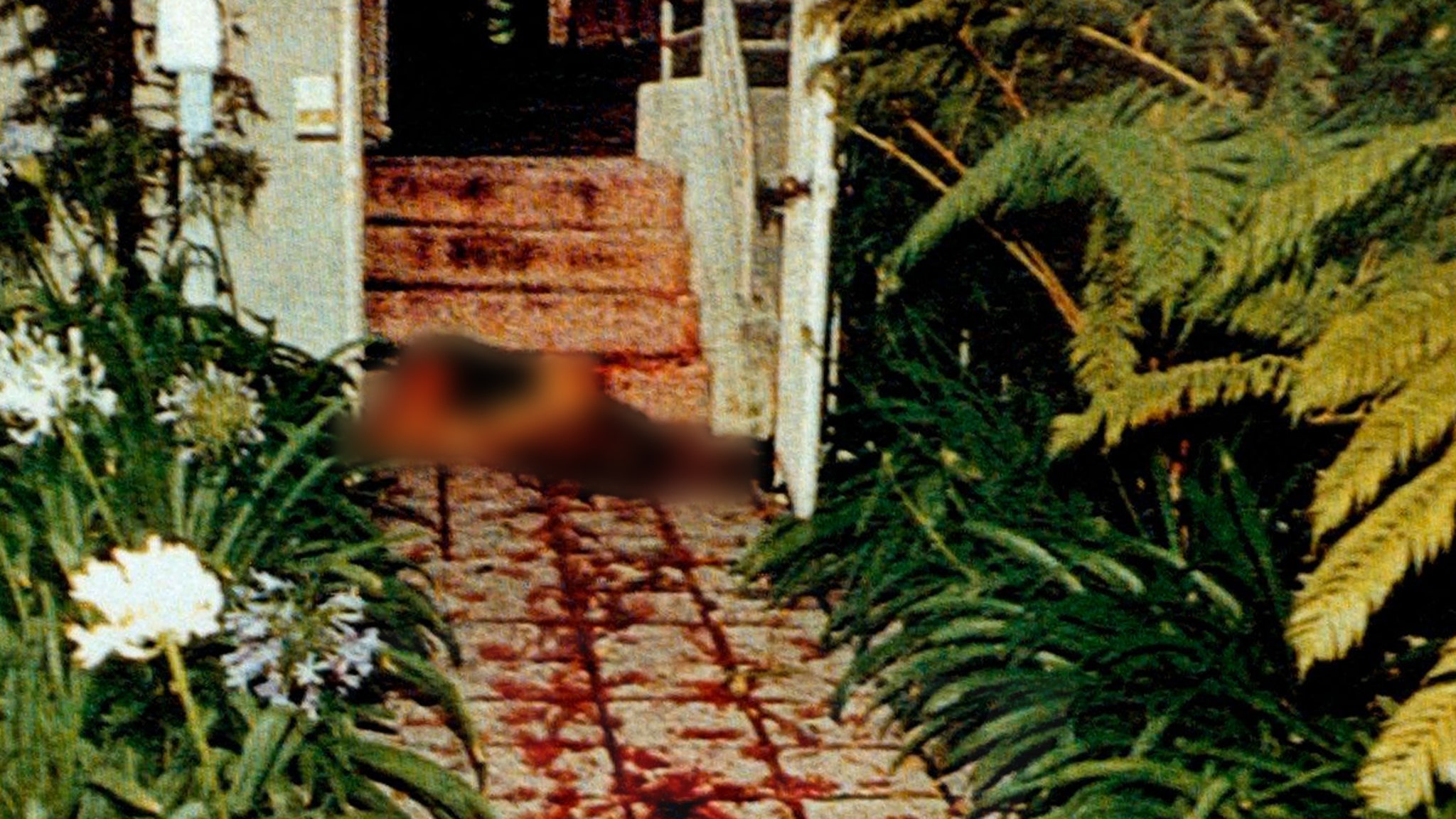 Nicole Brown Simpson And Ronald Goldman Crime Scene Photos