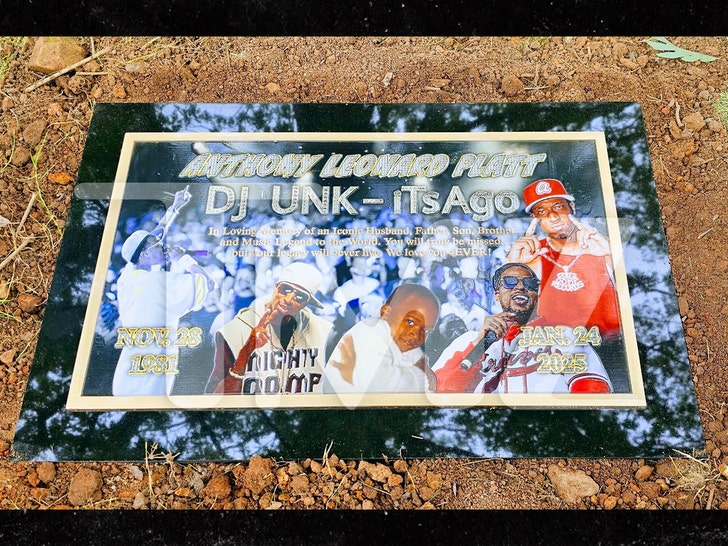 'Walk It Out' Rapper DJ Unk RIP-ing With Blinged-Out Headstone in Atlanta