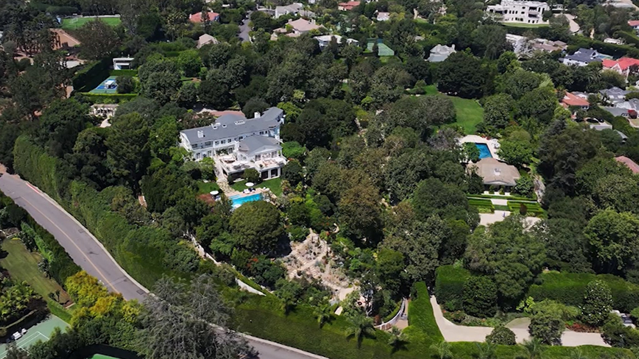 Flyover of Jeff Bezos’s Massive Beverly Hills Property