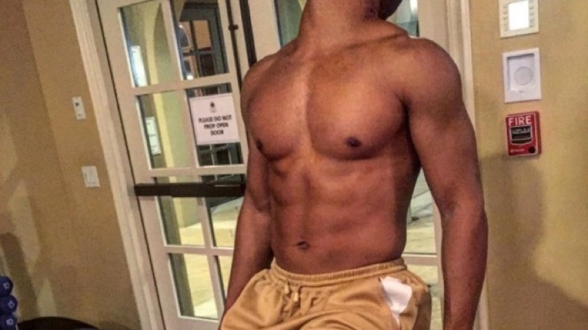 Romeo's Shirtless Shots