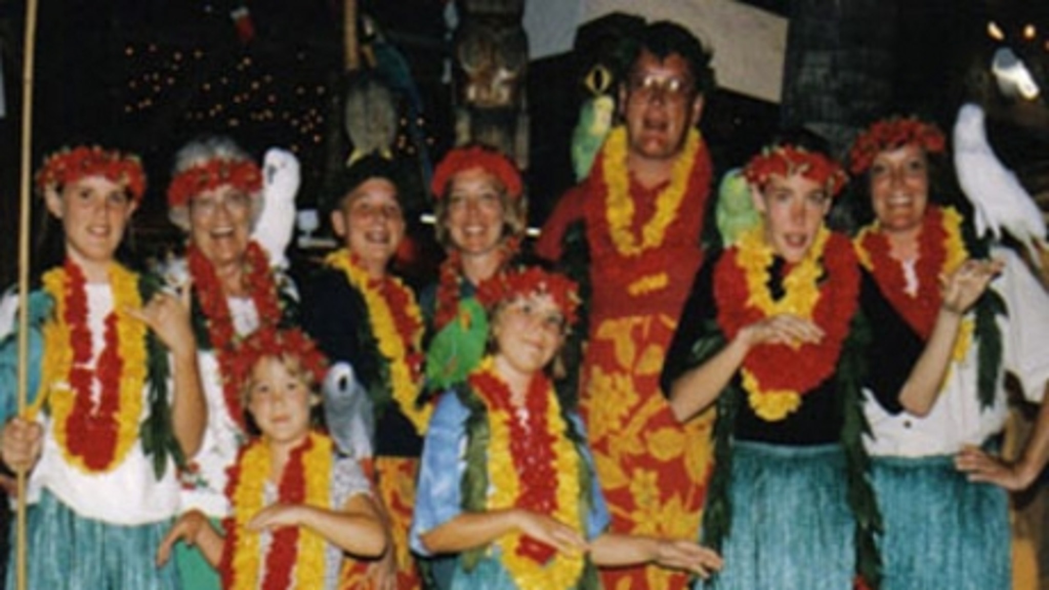 TMZ's Wacky Family Photos Contest