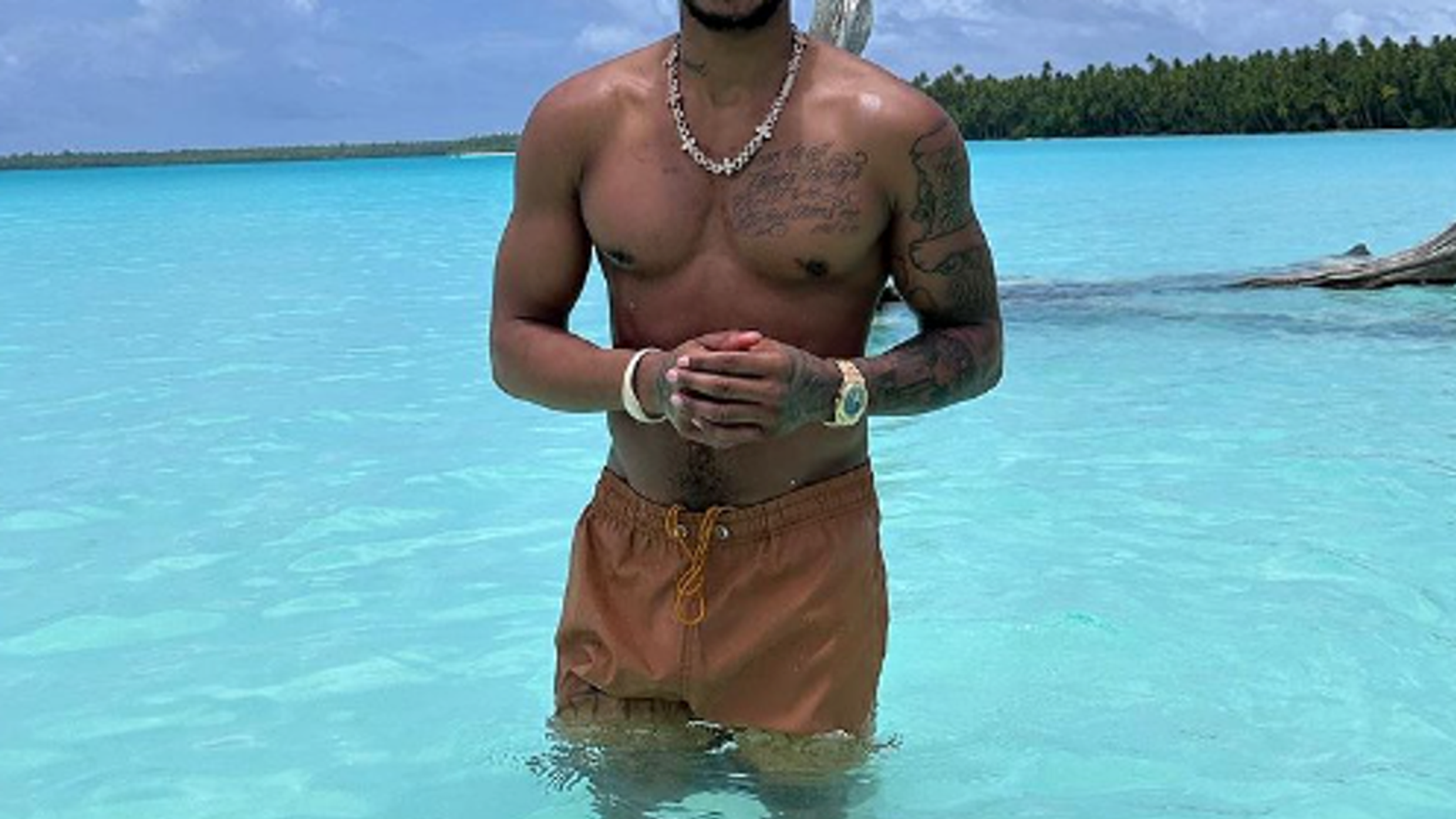 Instagram's Best Man-Muscles -- Guess Who!