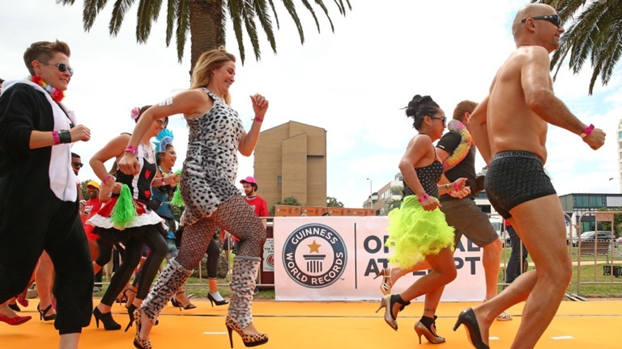 The World's Largest High Heel Race 2016