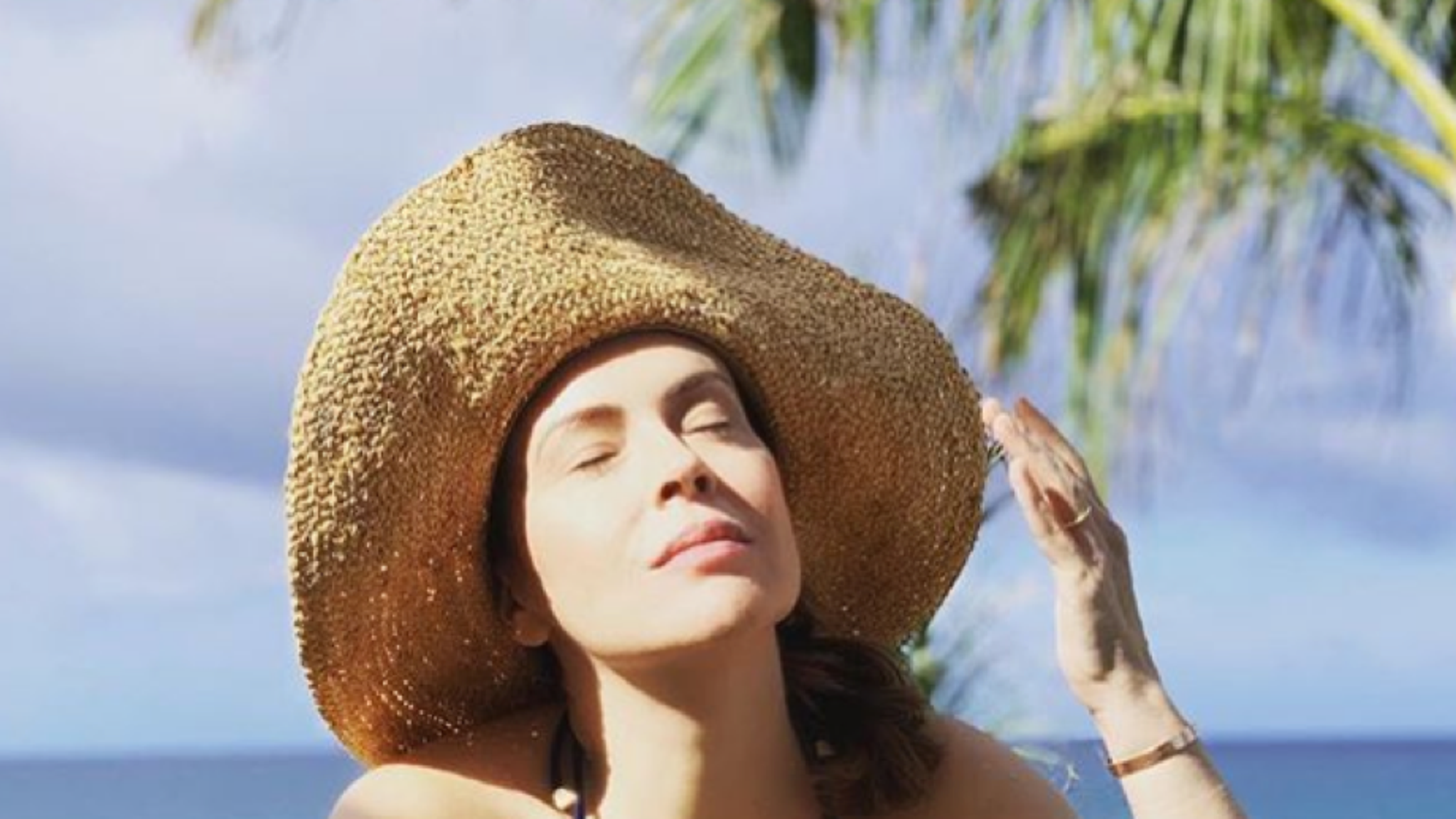 Hot Stars In Straw Hats -- Hay Girl!