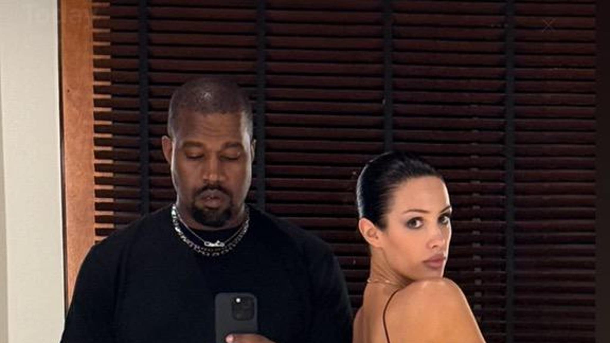 Kanye West & Bianca Censori Start 2025 With Selfie Hot Shots