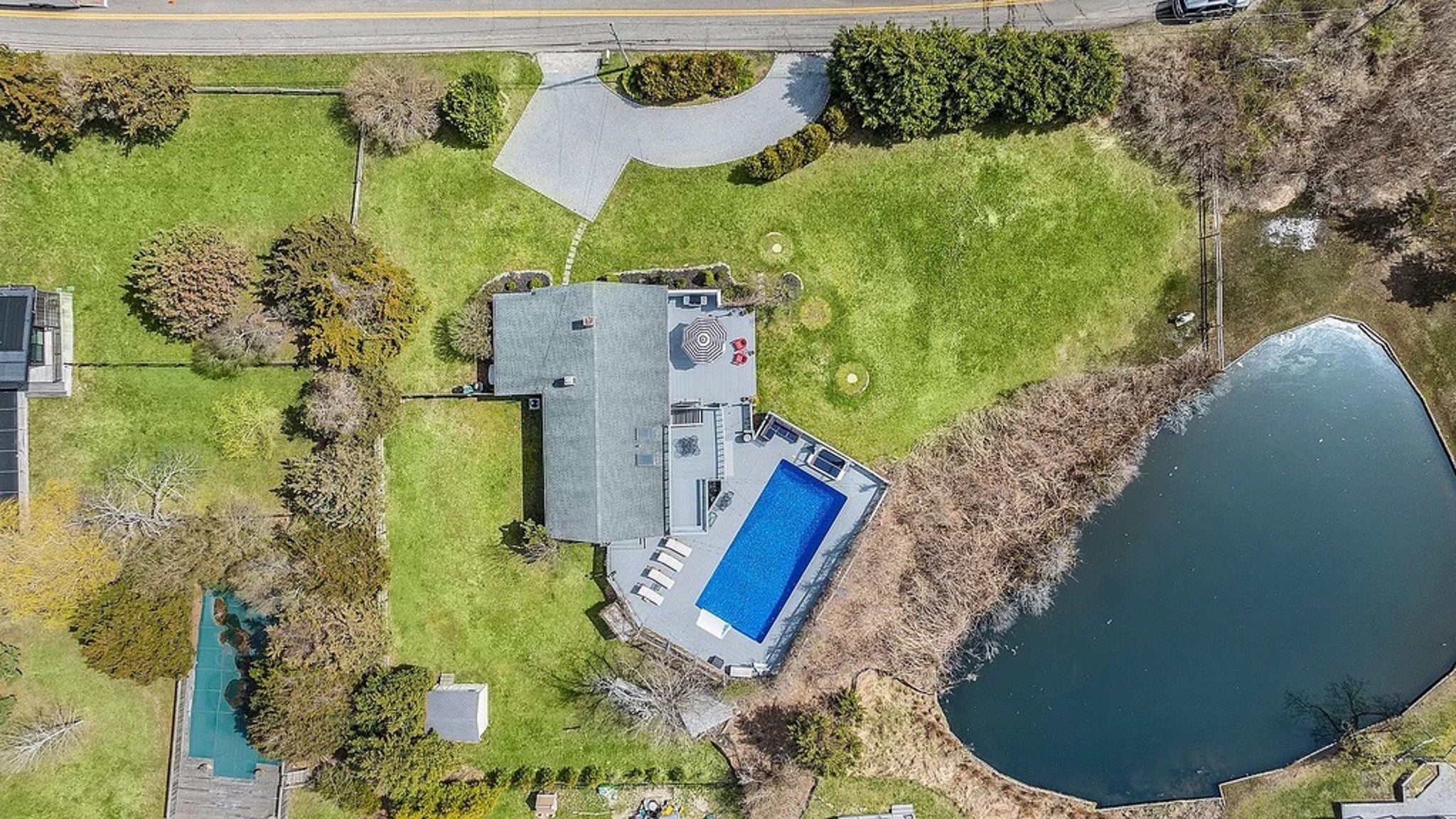 Kelly Dodd's Hamptons Home