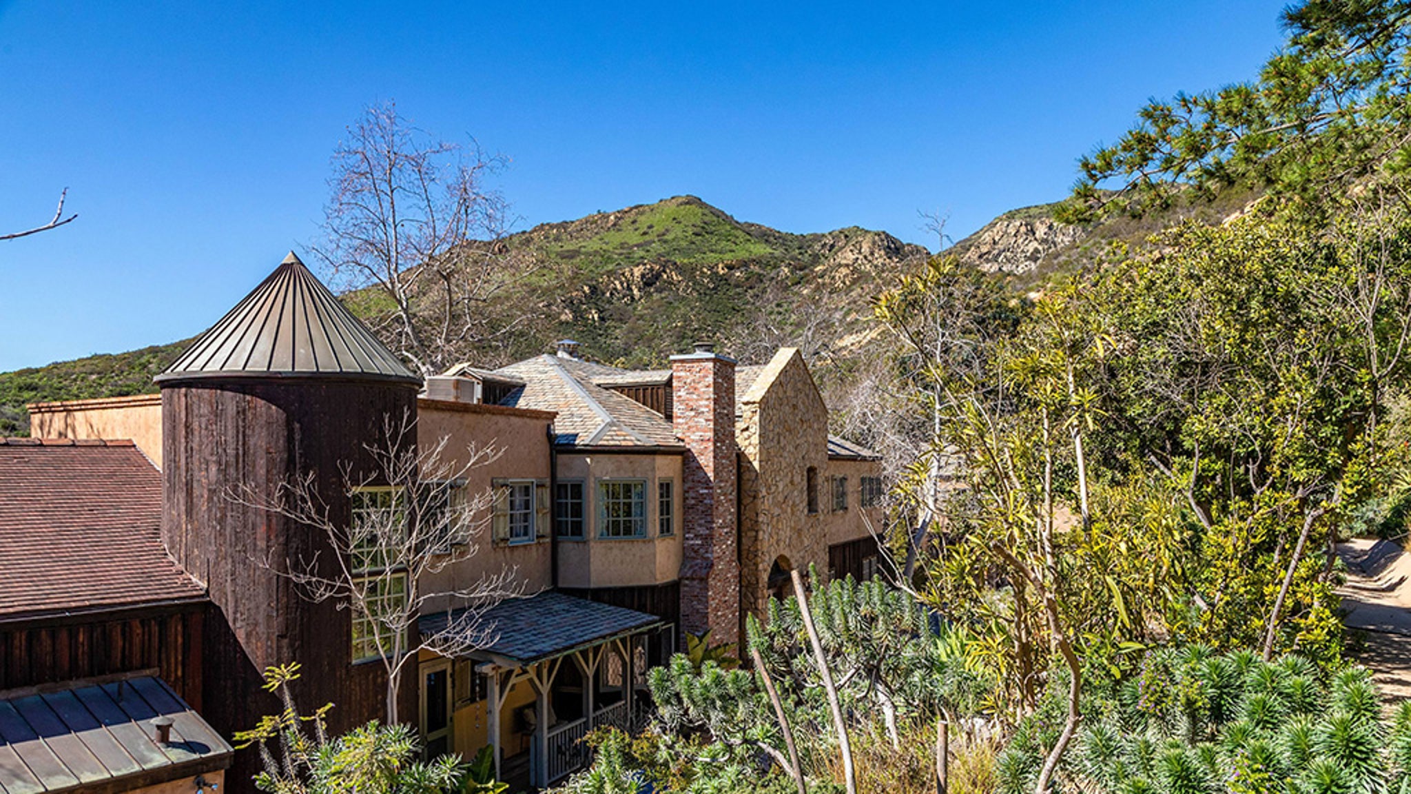 Meghan & Harry's Royal Mansion