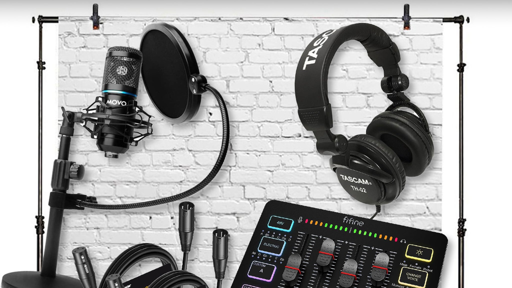 Best Gear To Start Your Own Podcast
