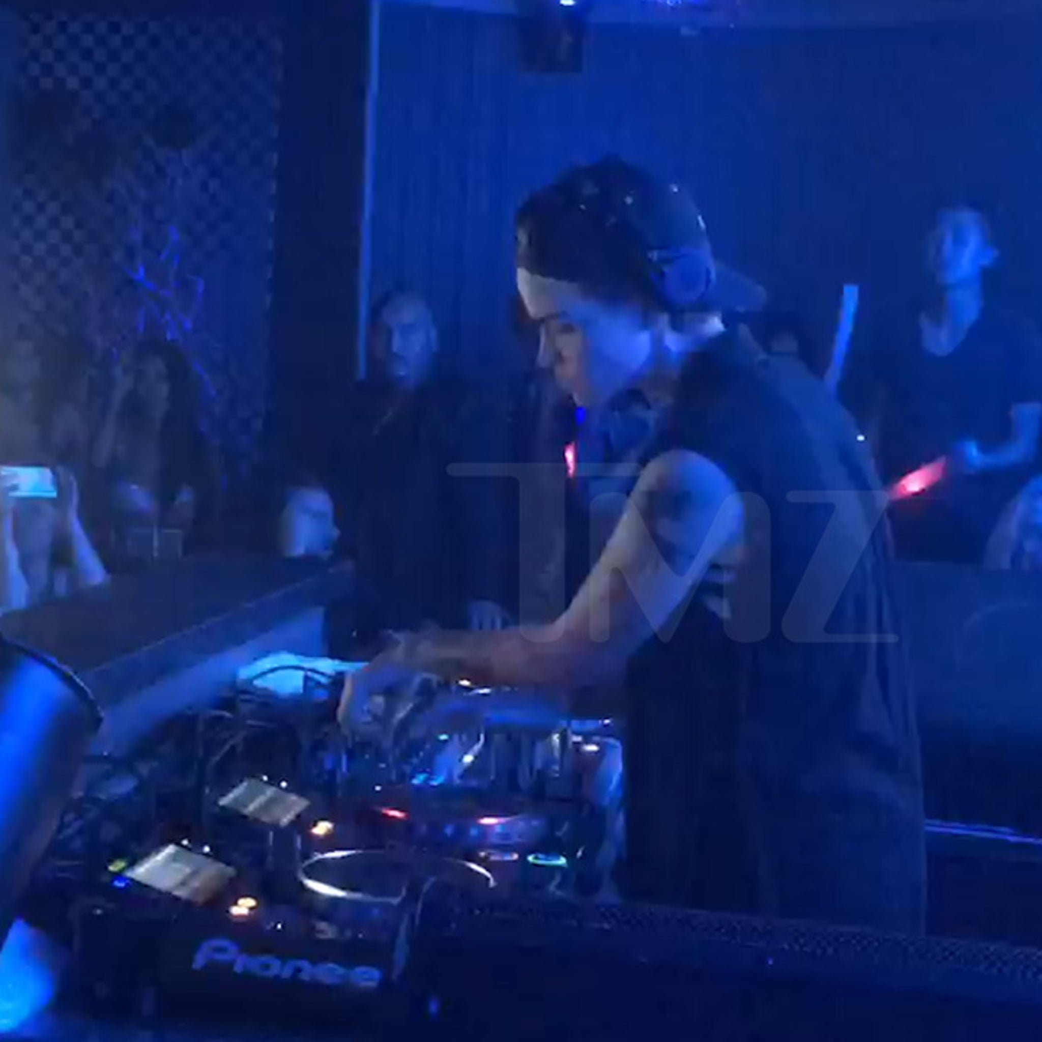 Dj Ruby Rose