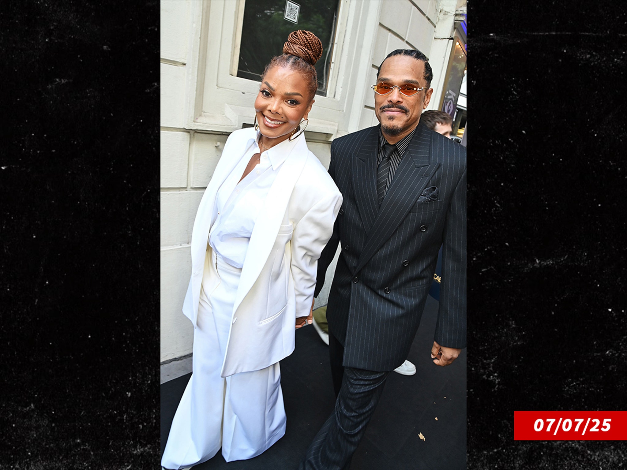 Julissa Bermudez Still With Maxwell