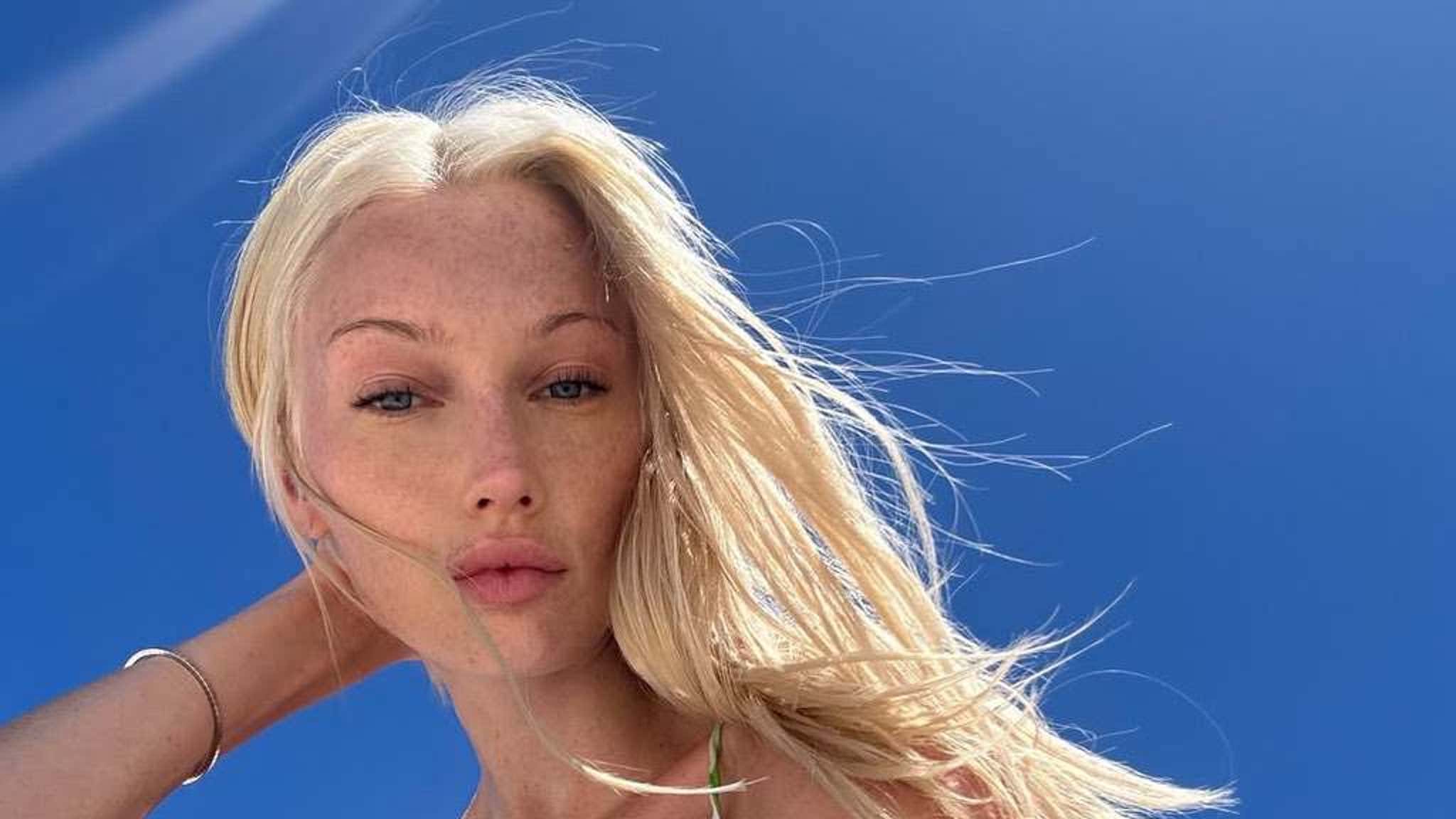 Meredith Duxbury Hot Shots