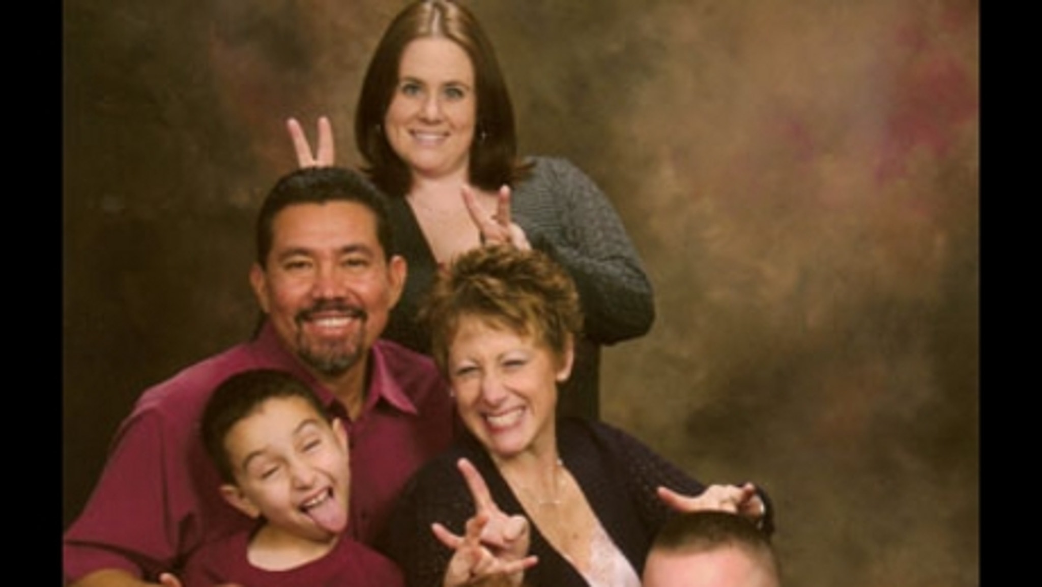 TMZ's Wacky Family Photos Contest