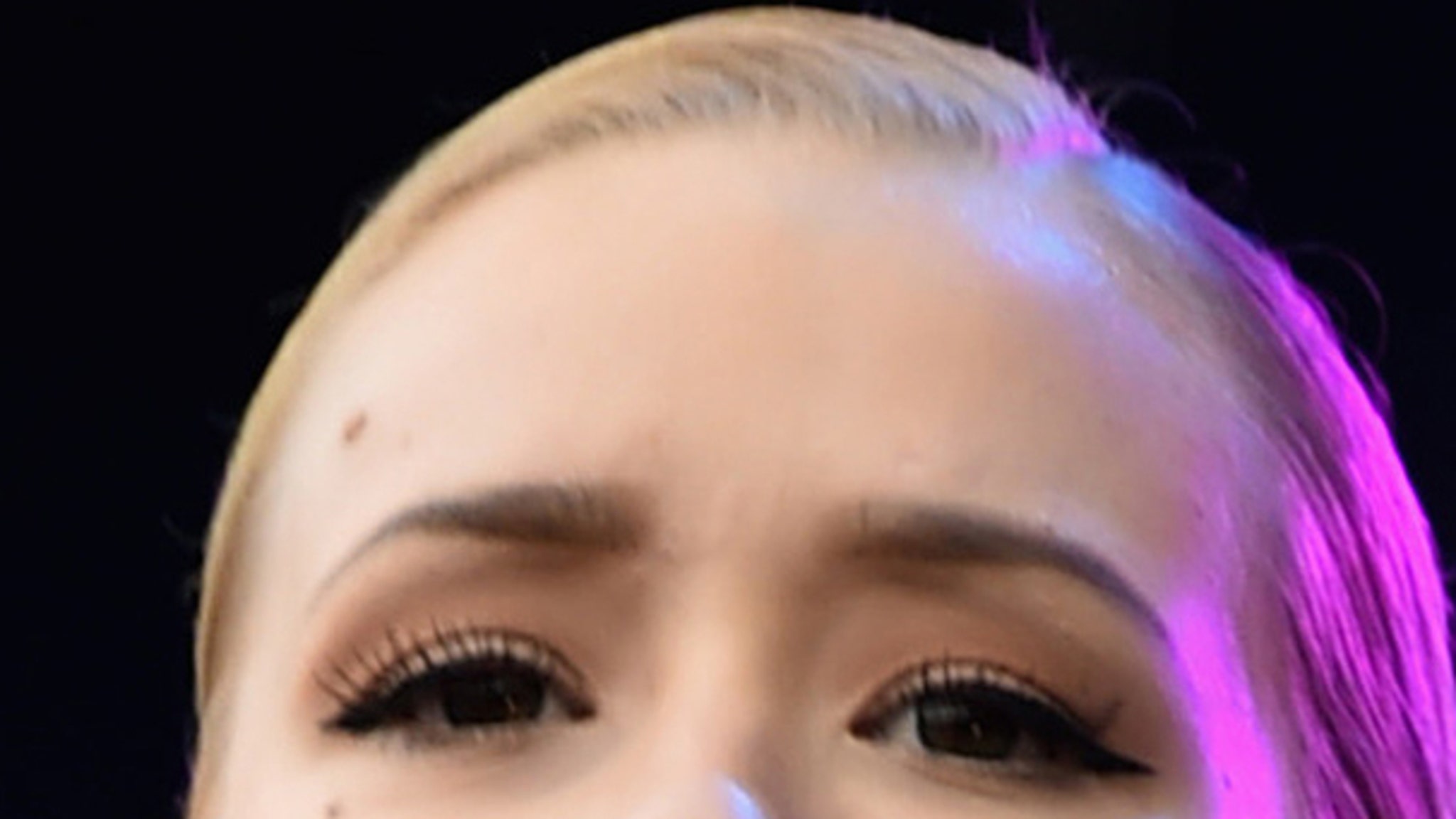 A Closer Look At Iggy Azalea's Face!