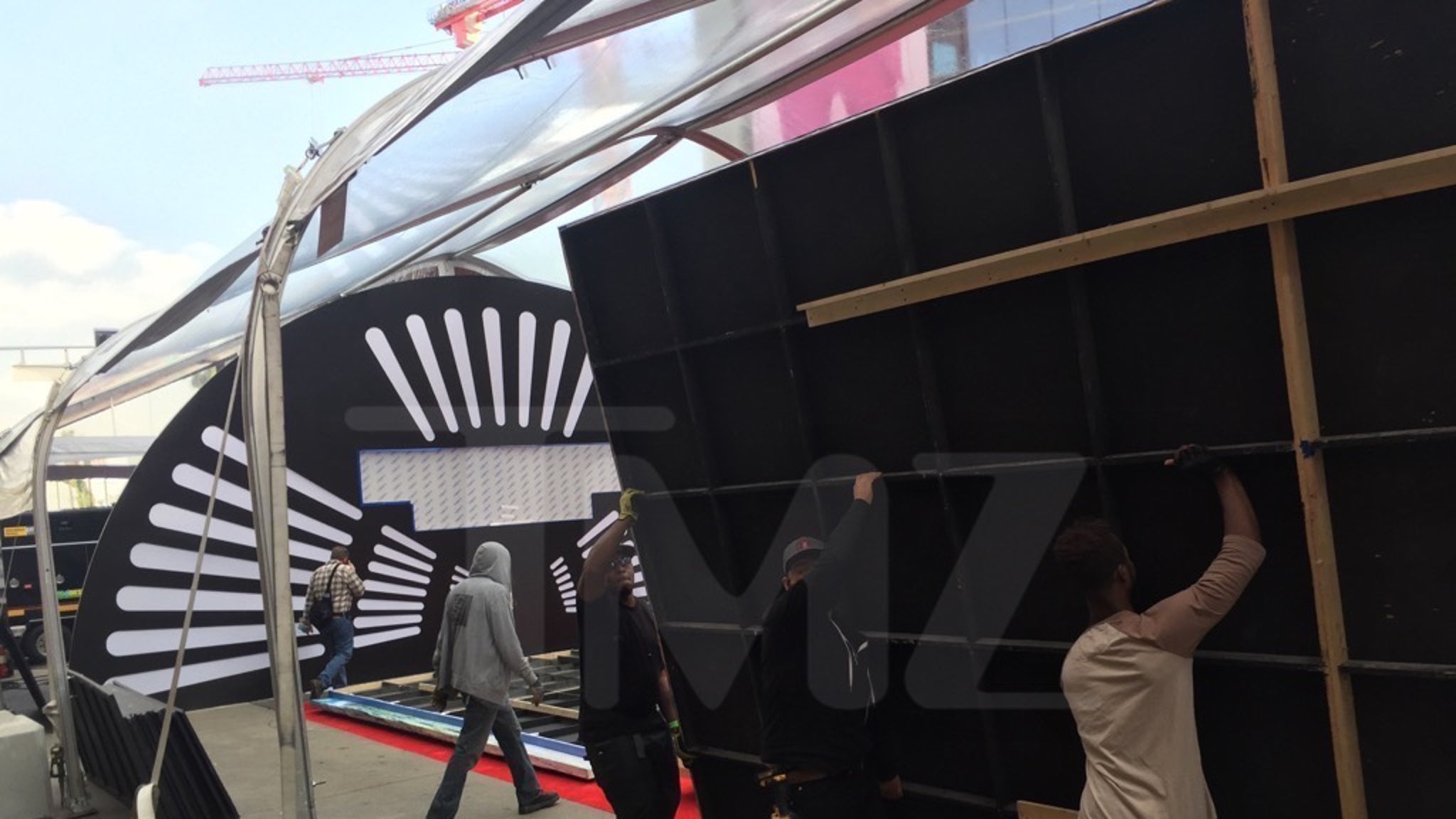 Rogue One Premiere Sneak Peek