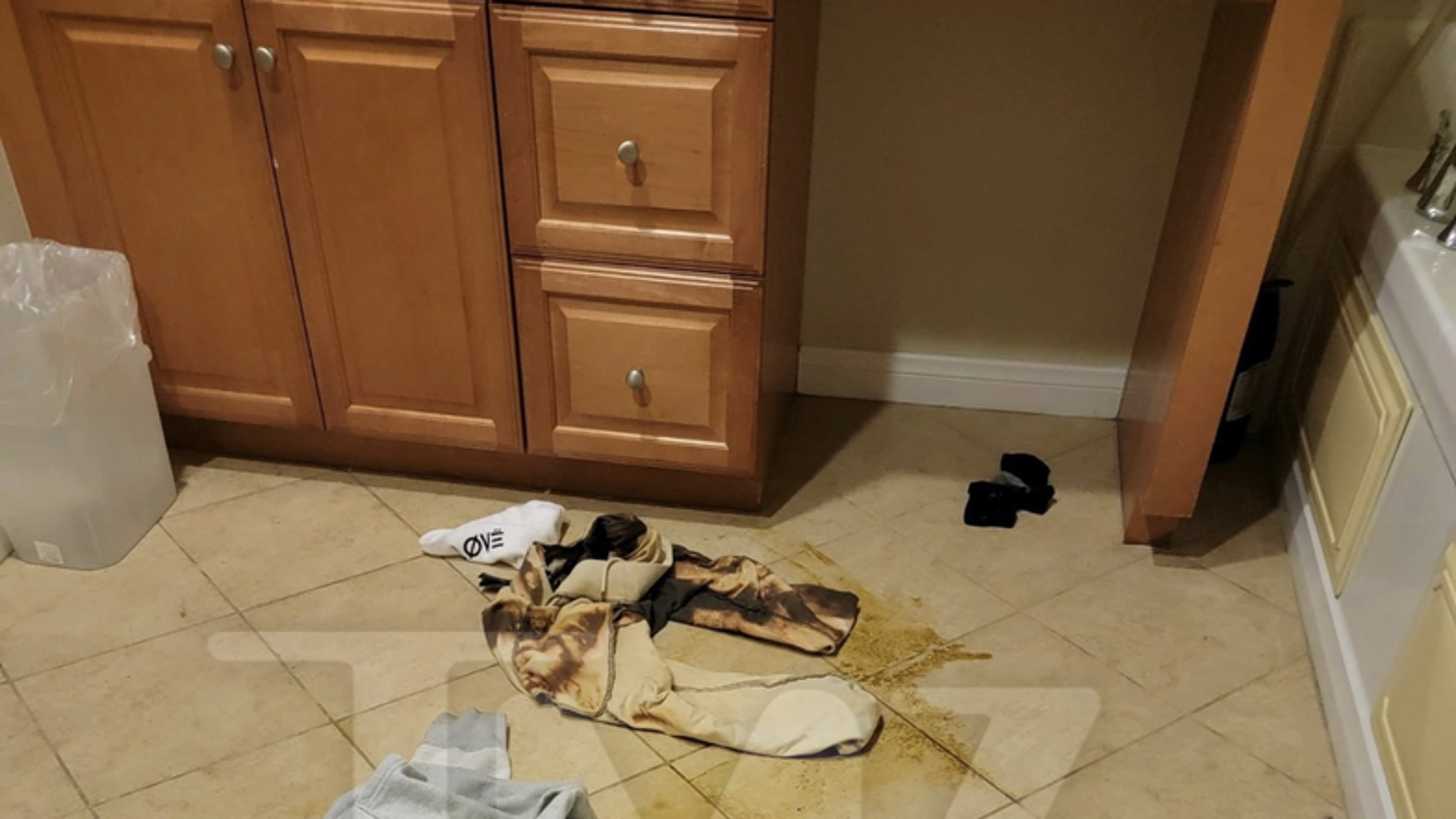 Aaron Carter's Death Scene