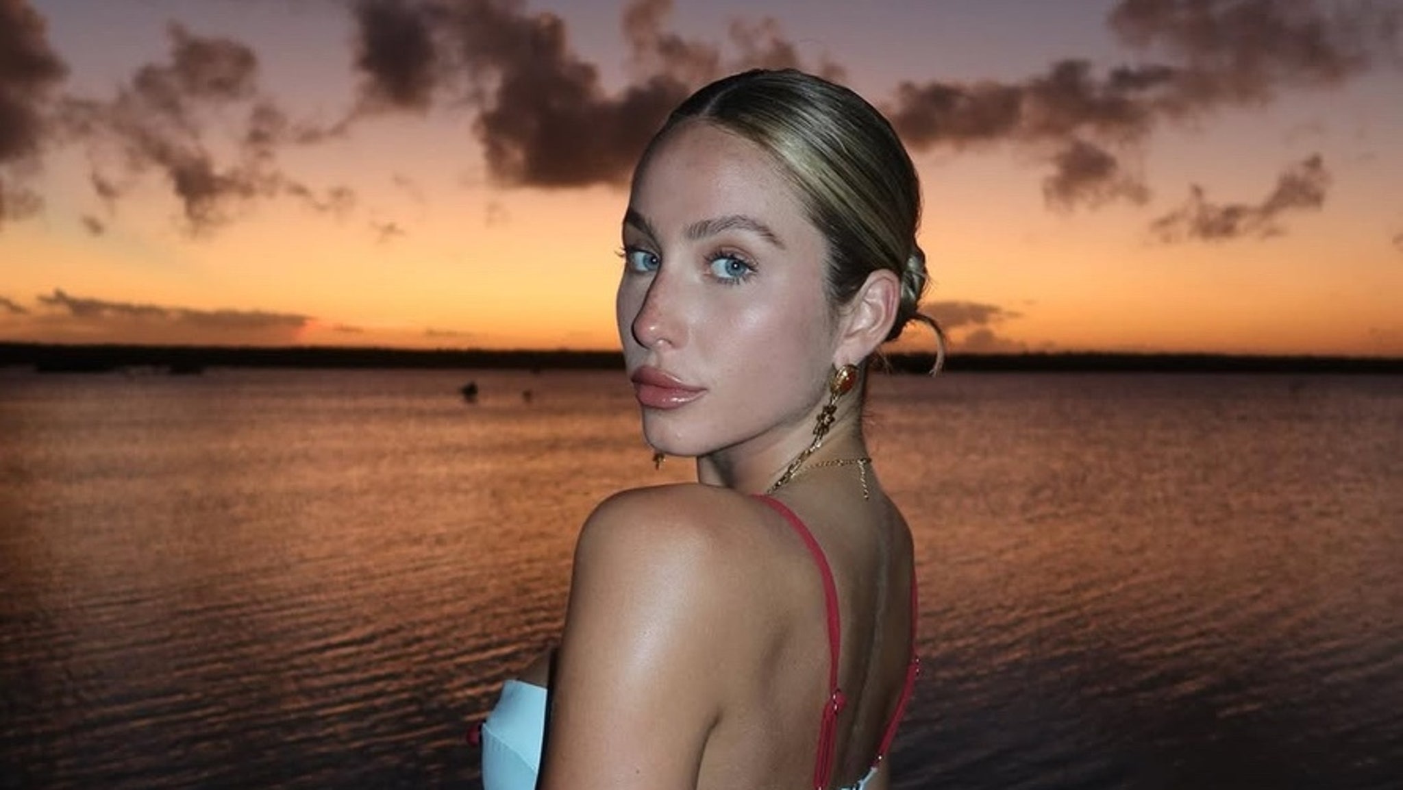 Alix Earle Hot Shots