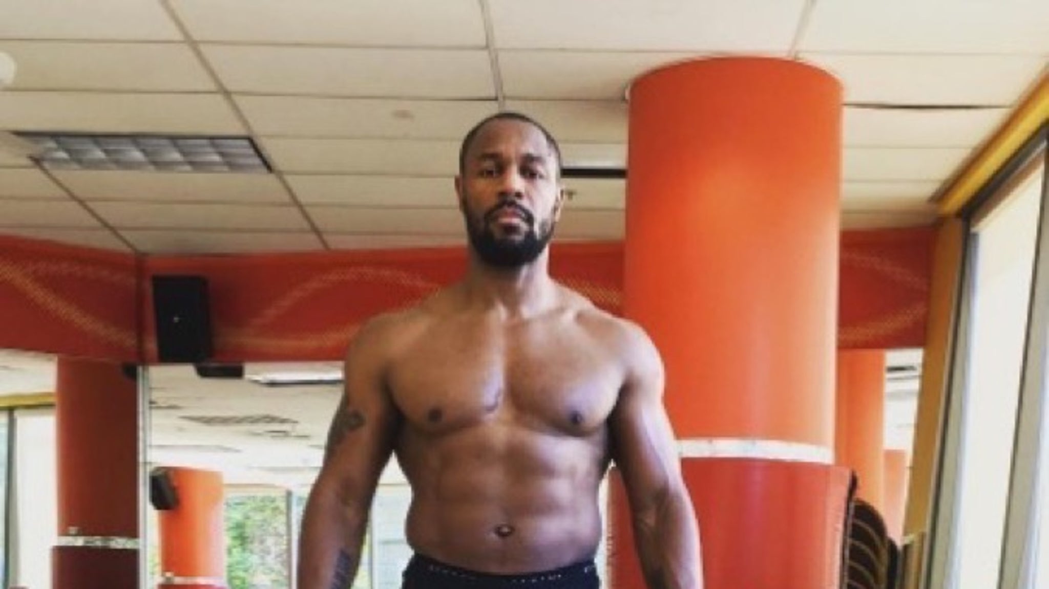 RnB Singer Tank's Hottest Shots