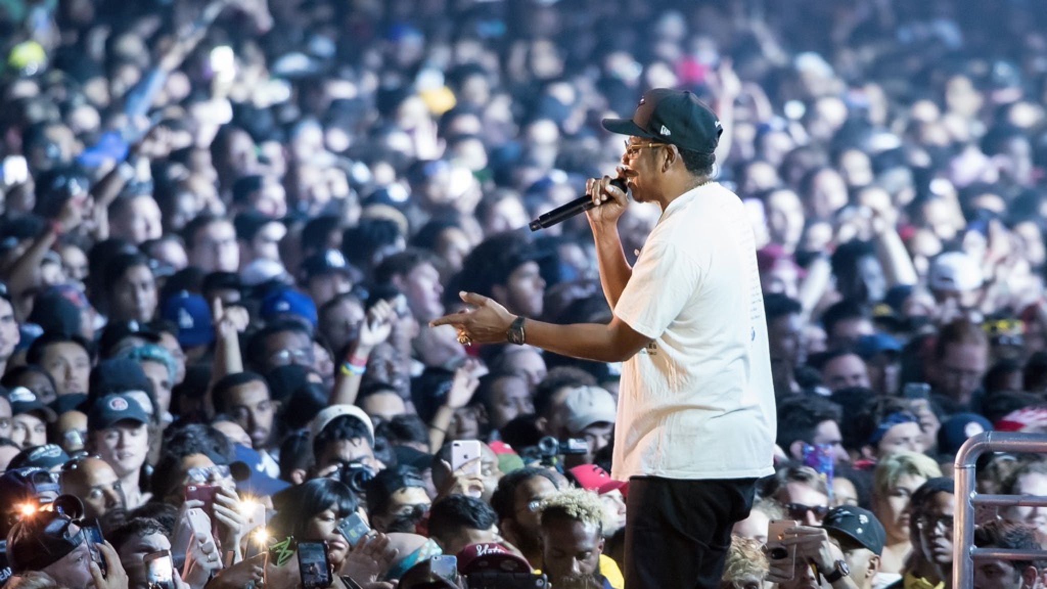 Jay-Z -- Performance Pics