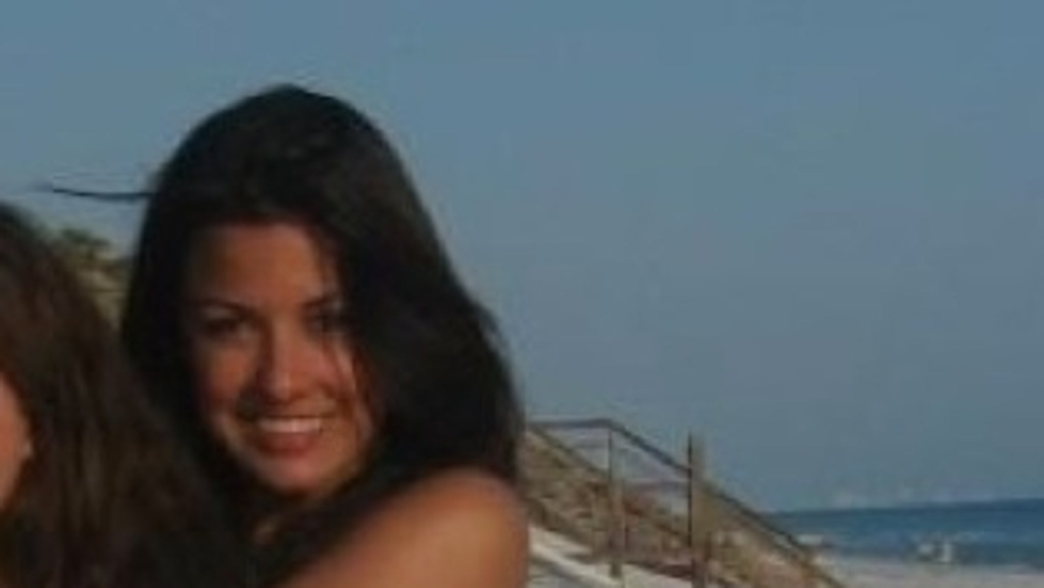 Hannah Lee Fowler's Hot Shots