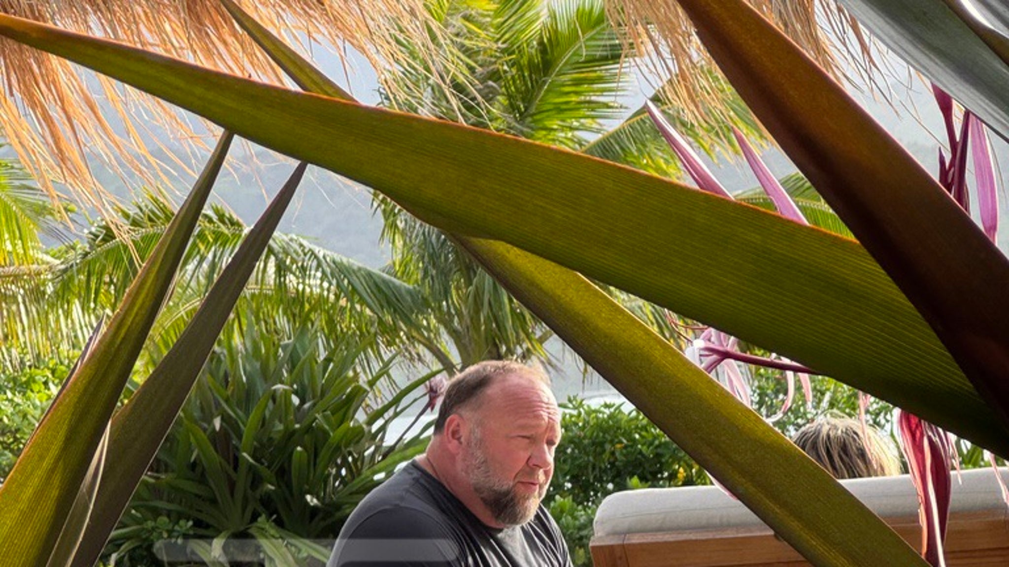 Alex Jones In Hawaii