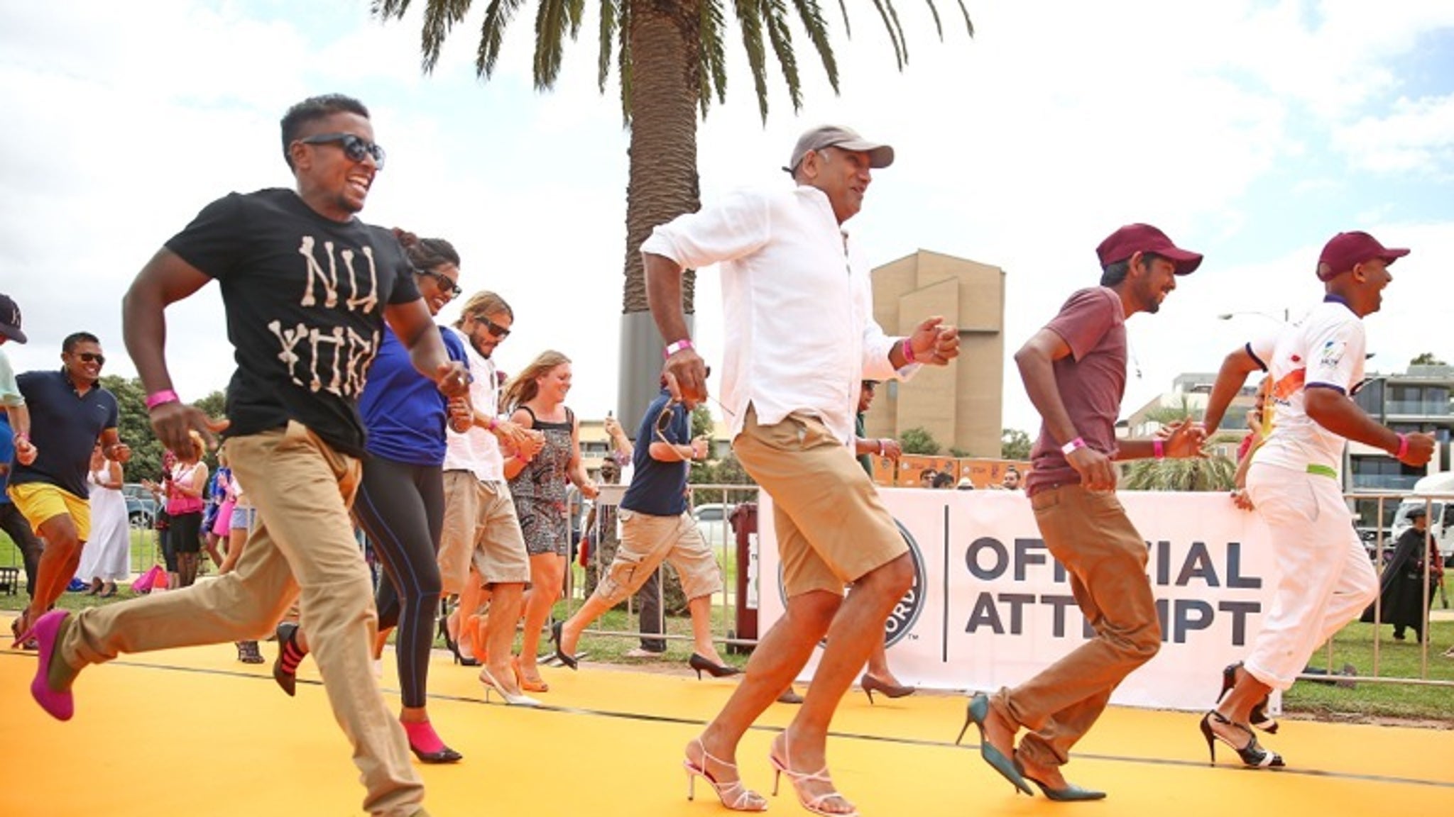 The World's Largest High Heel Race 2016