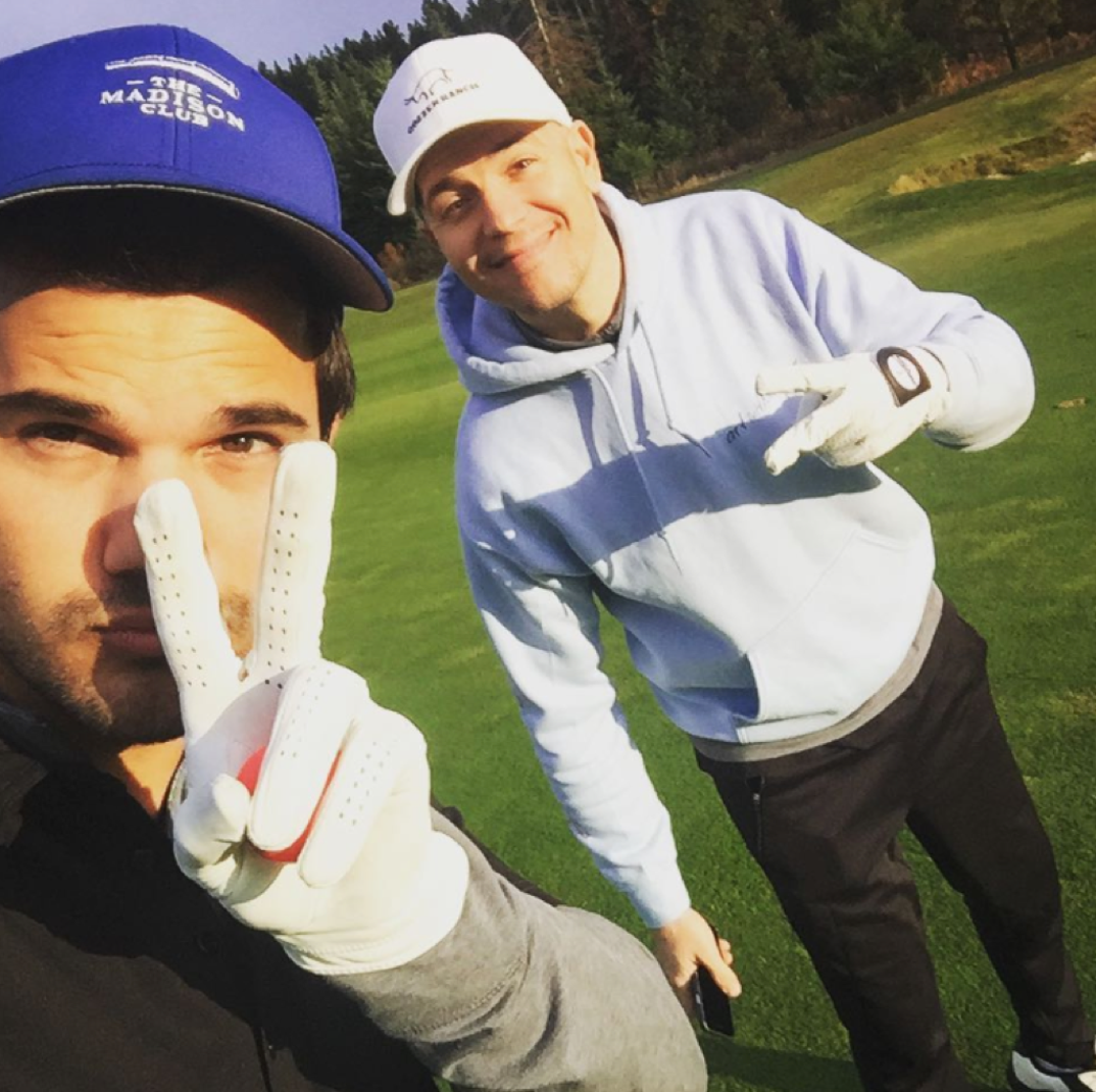 Celebrities Golfing -- See The Swinging Stars!