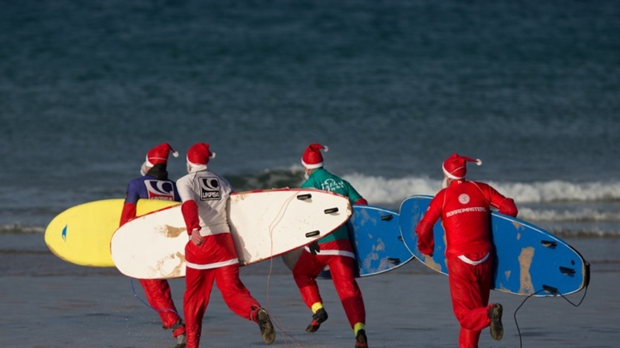 Surfin' Santas -- Cowabunga Dude!