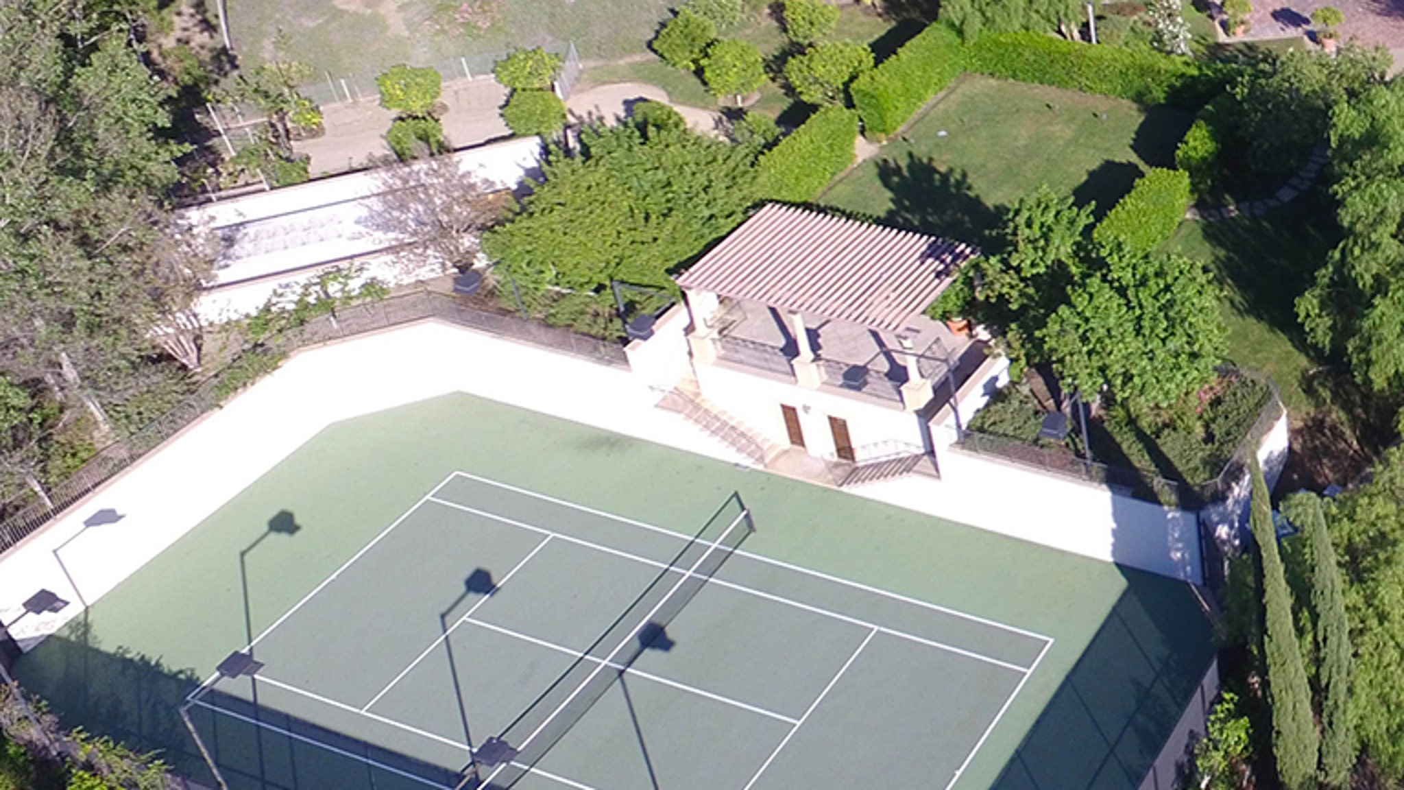 Robbie Williams' New Beverly Hills Mansion