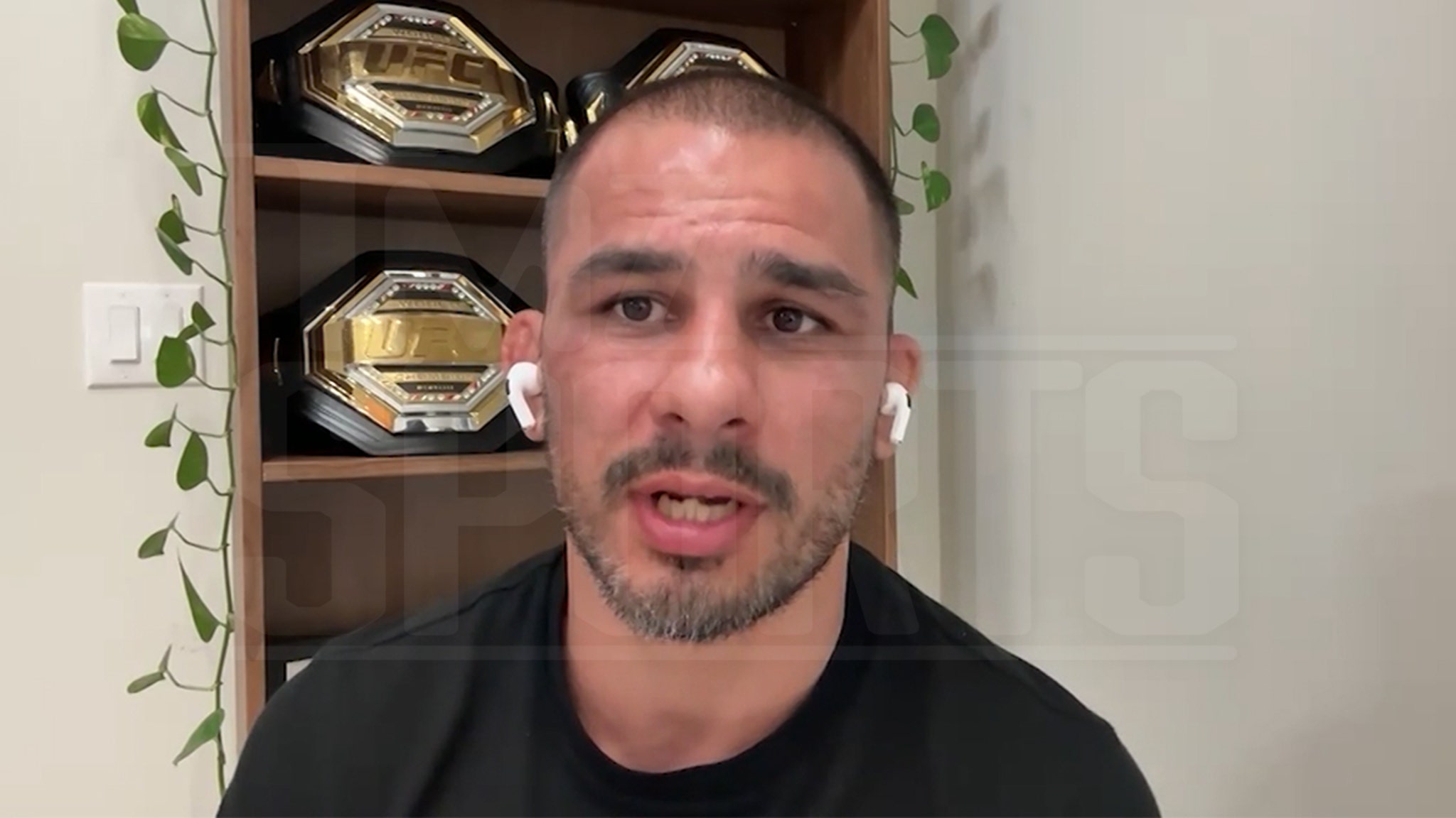 Alexandre Pantoja Says He Won't Go Up To Fight Merab, Would If Suga Was ...