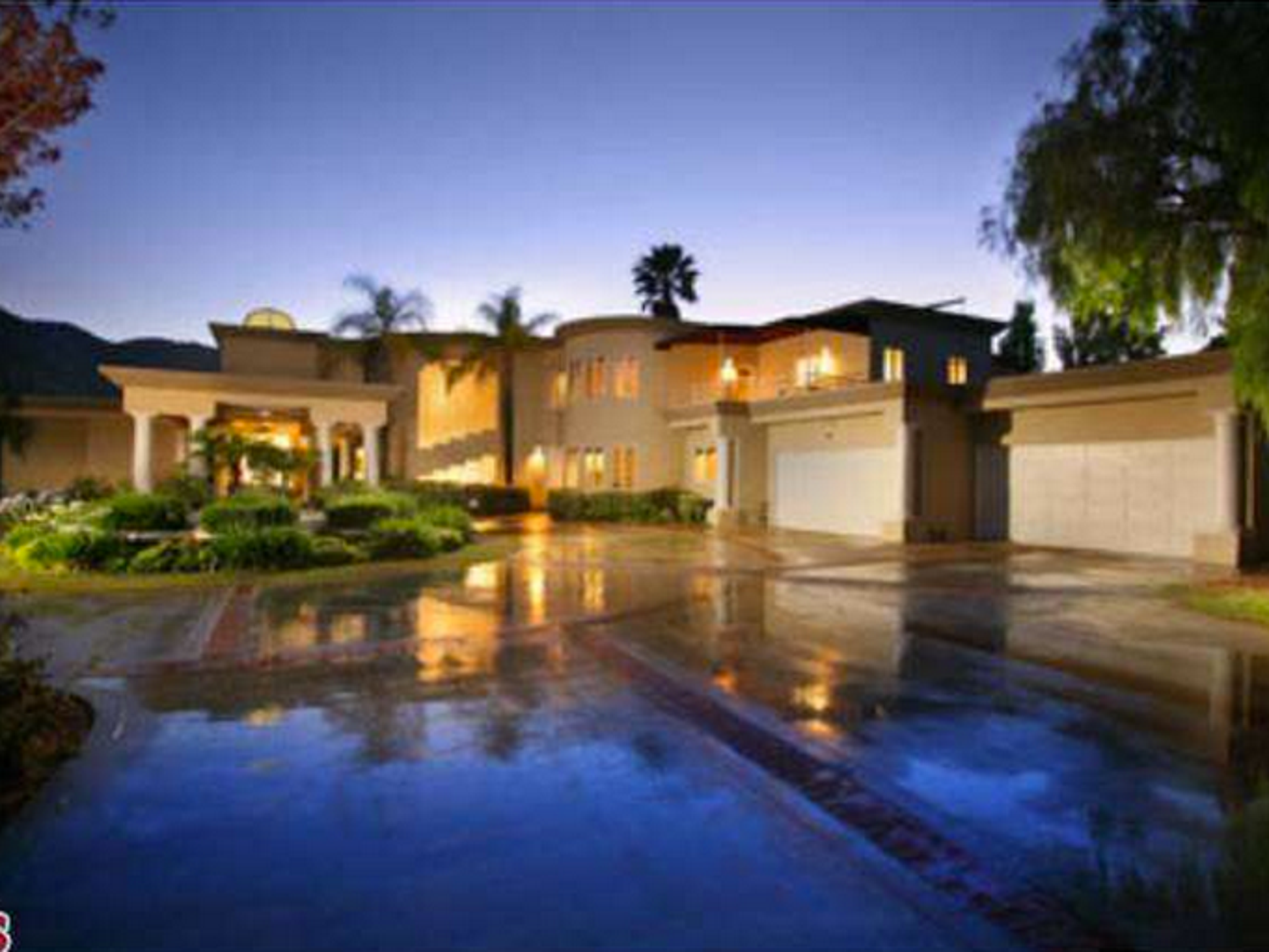Chris Brown Mansion EXCLUSIVE!! This Is Rihanna's New Home That The